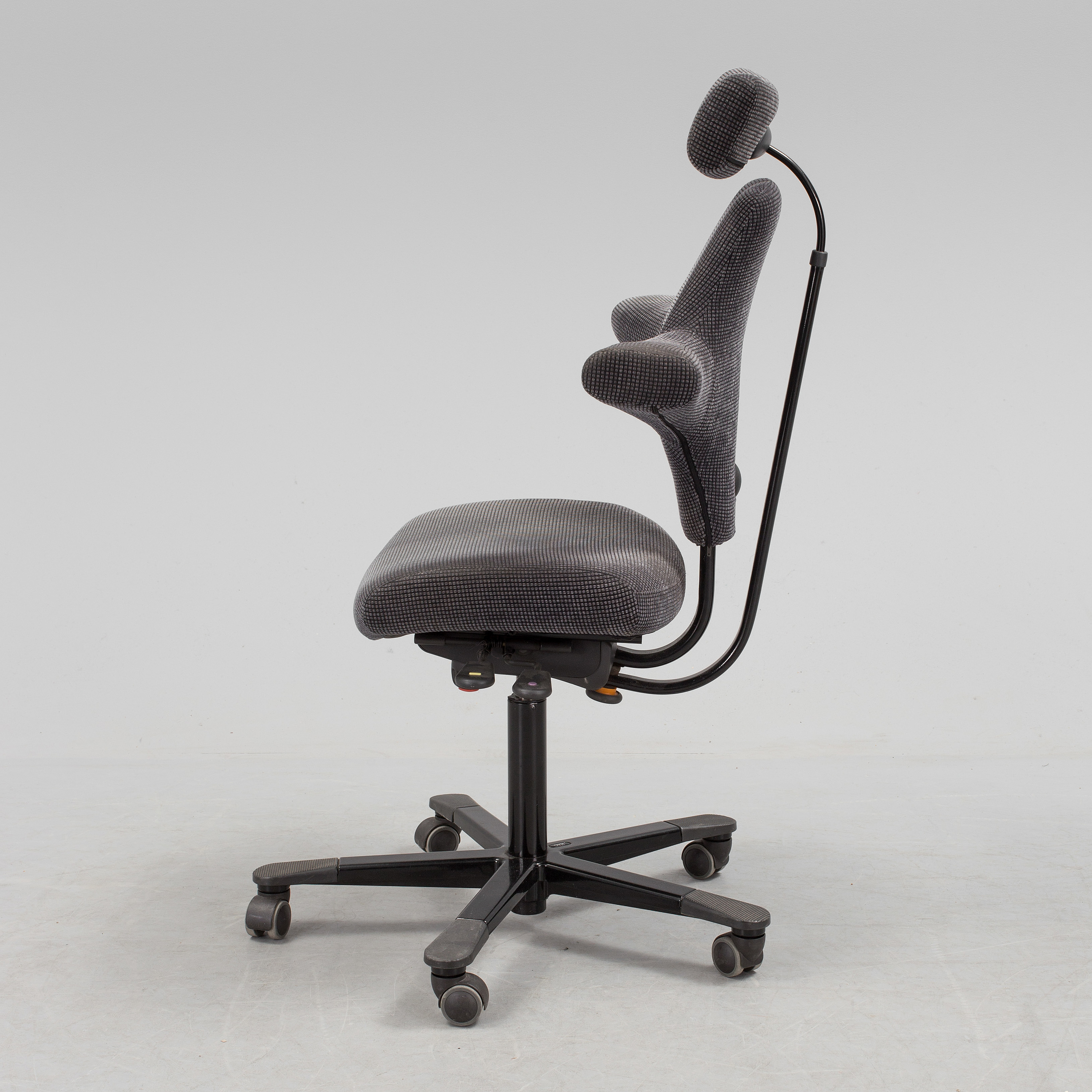 PETER OPSVIK, chair, "Capisco", Håg, Norway. - Bukowskis