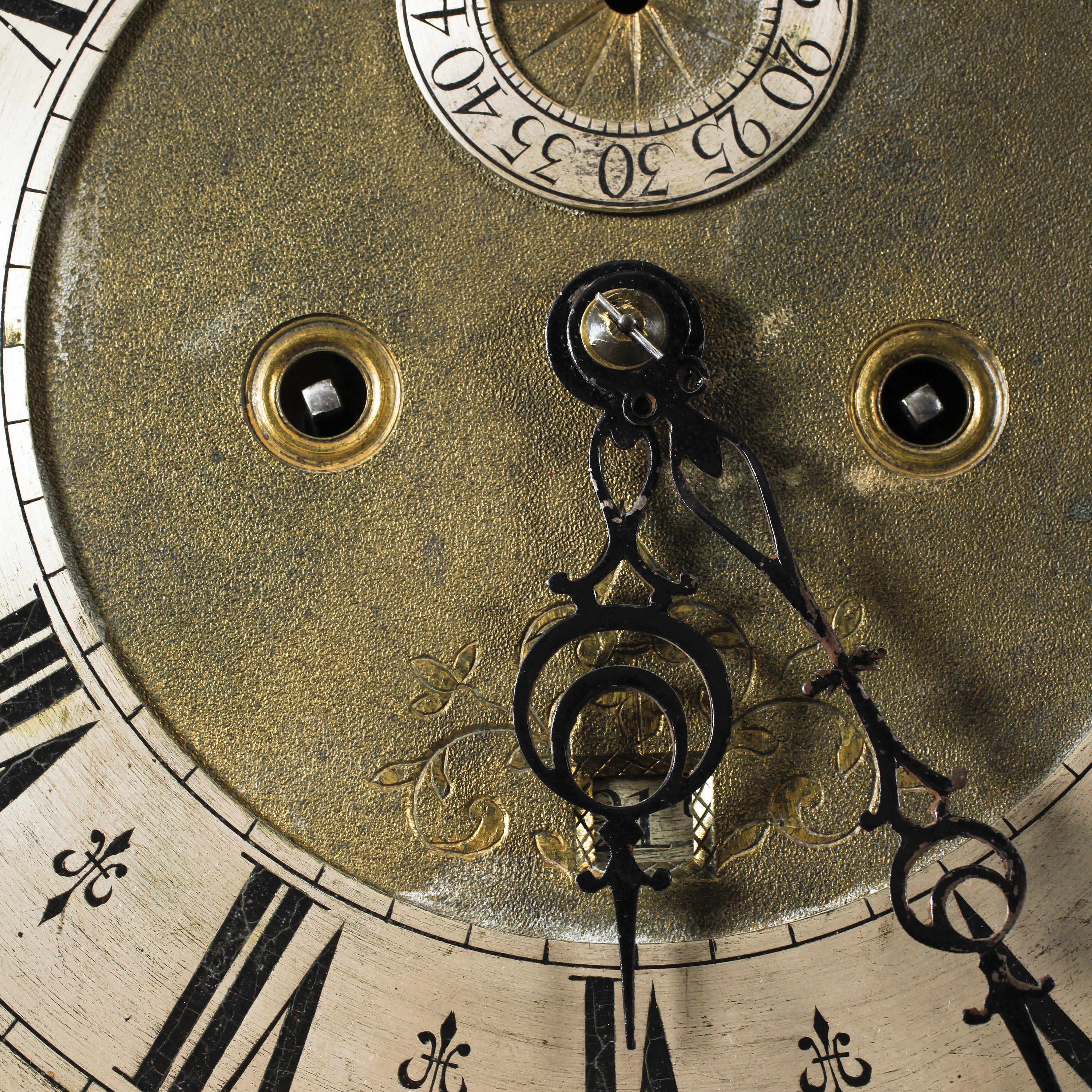 A 18th century grandfather clock. - Bukowskis