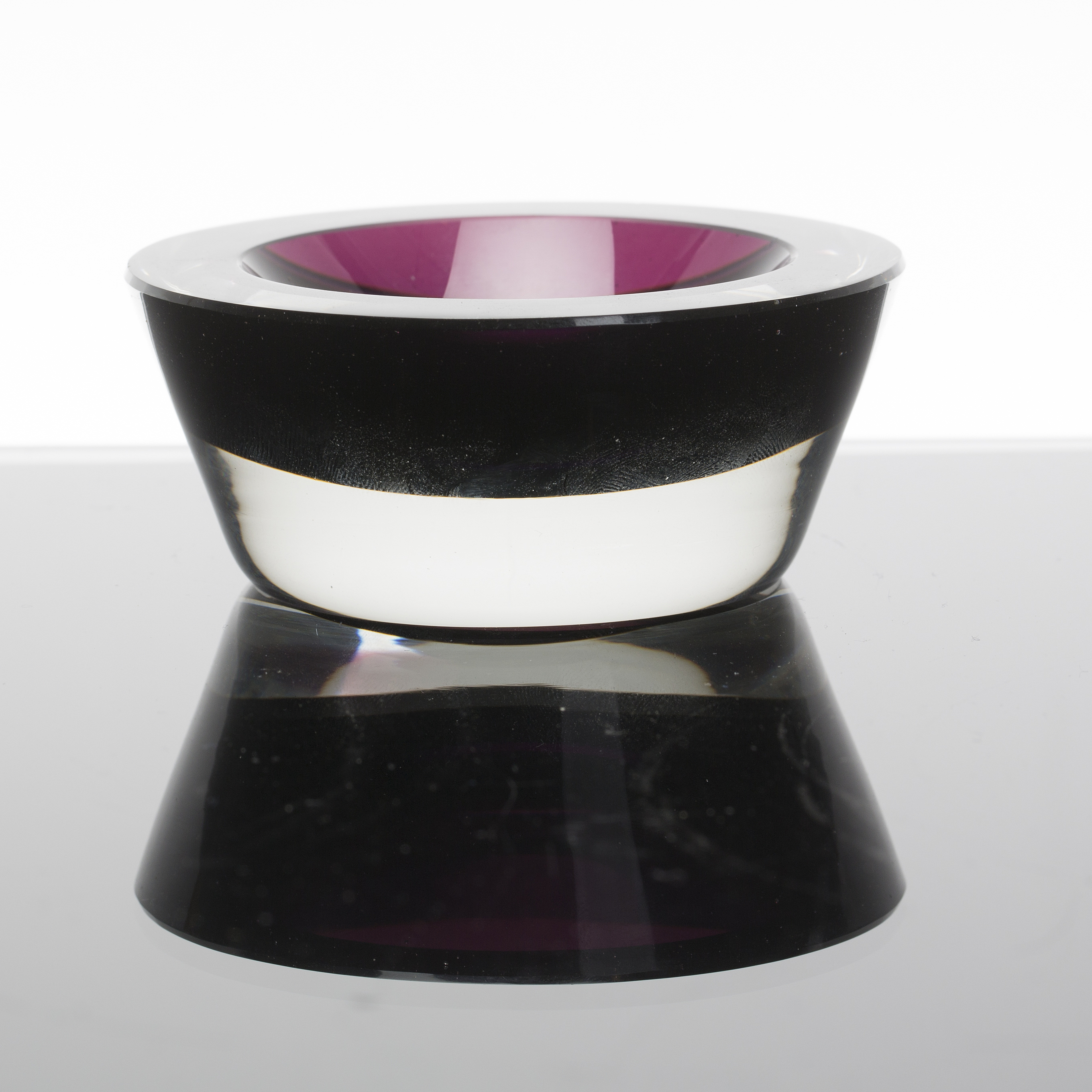 SAARA HOPEA, bowl, glass, Nuutajärvi. Signed and dated -58. - Bukowskis