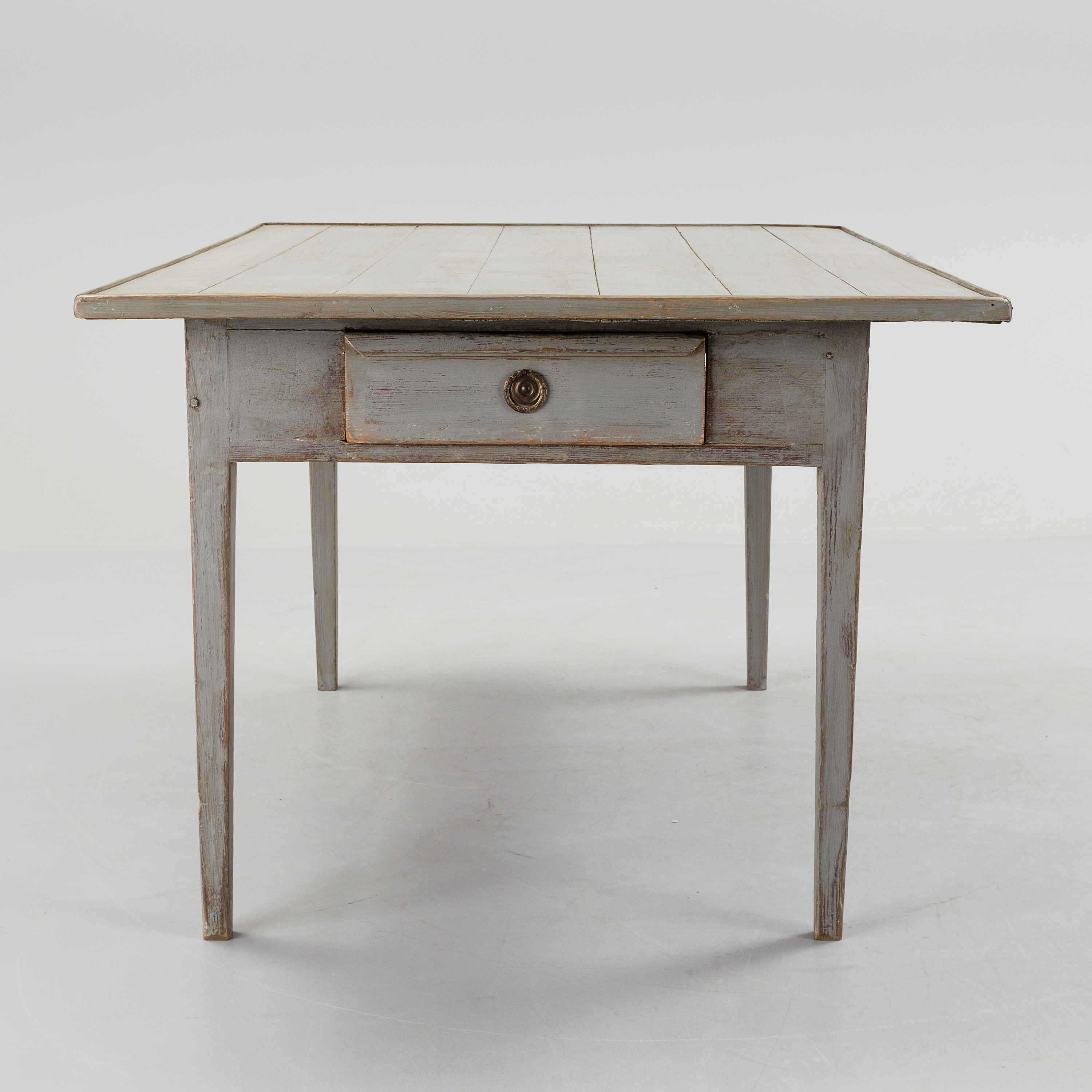 A 19th century table. - Bukowskis