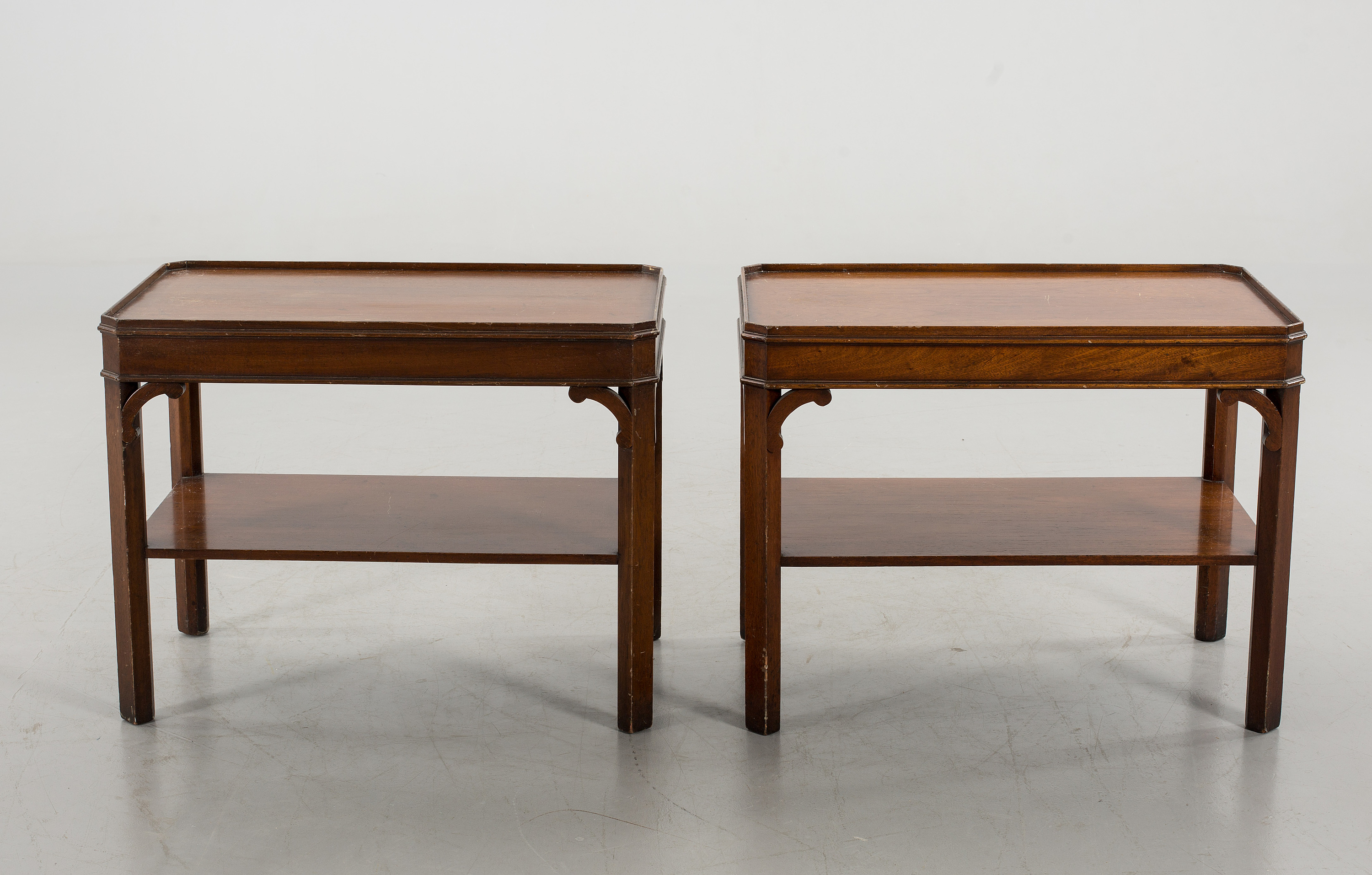 TWO 20TH CENTURY BRITISH TABLES. - Bukowskis