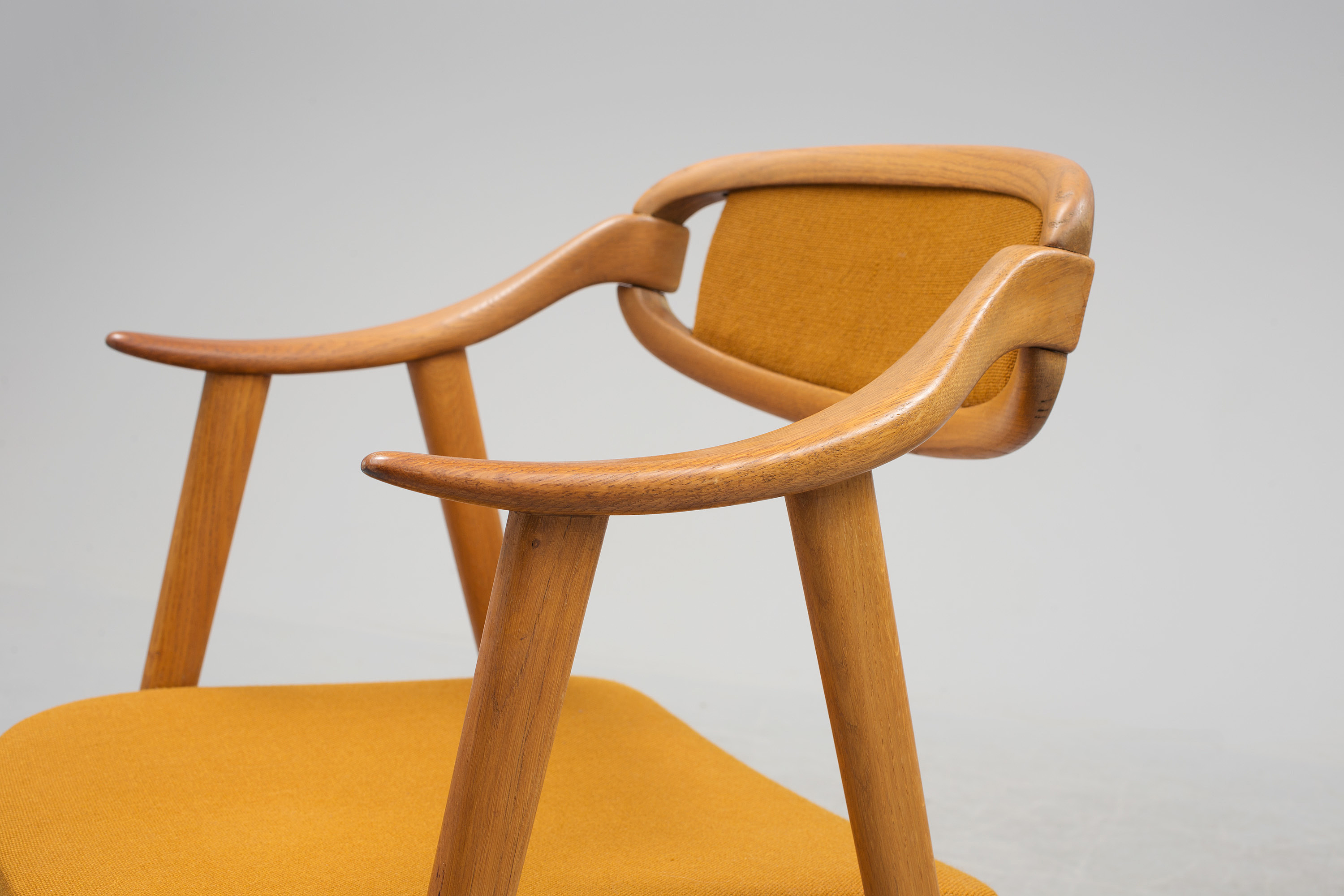 A SET OF FIVE CHAIRS, ALBIN JOHANSSON & SÖNER, HYSSNA. 1950S/60S ...