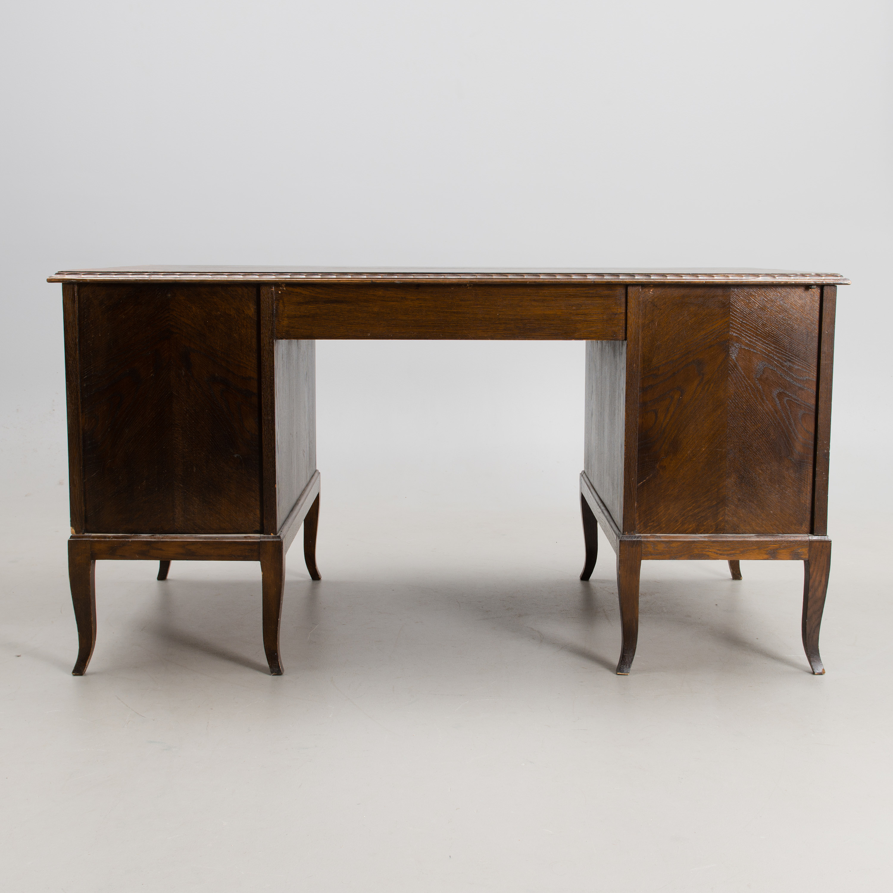 A 1920s/1930s writing desk. - Bukowskis