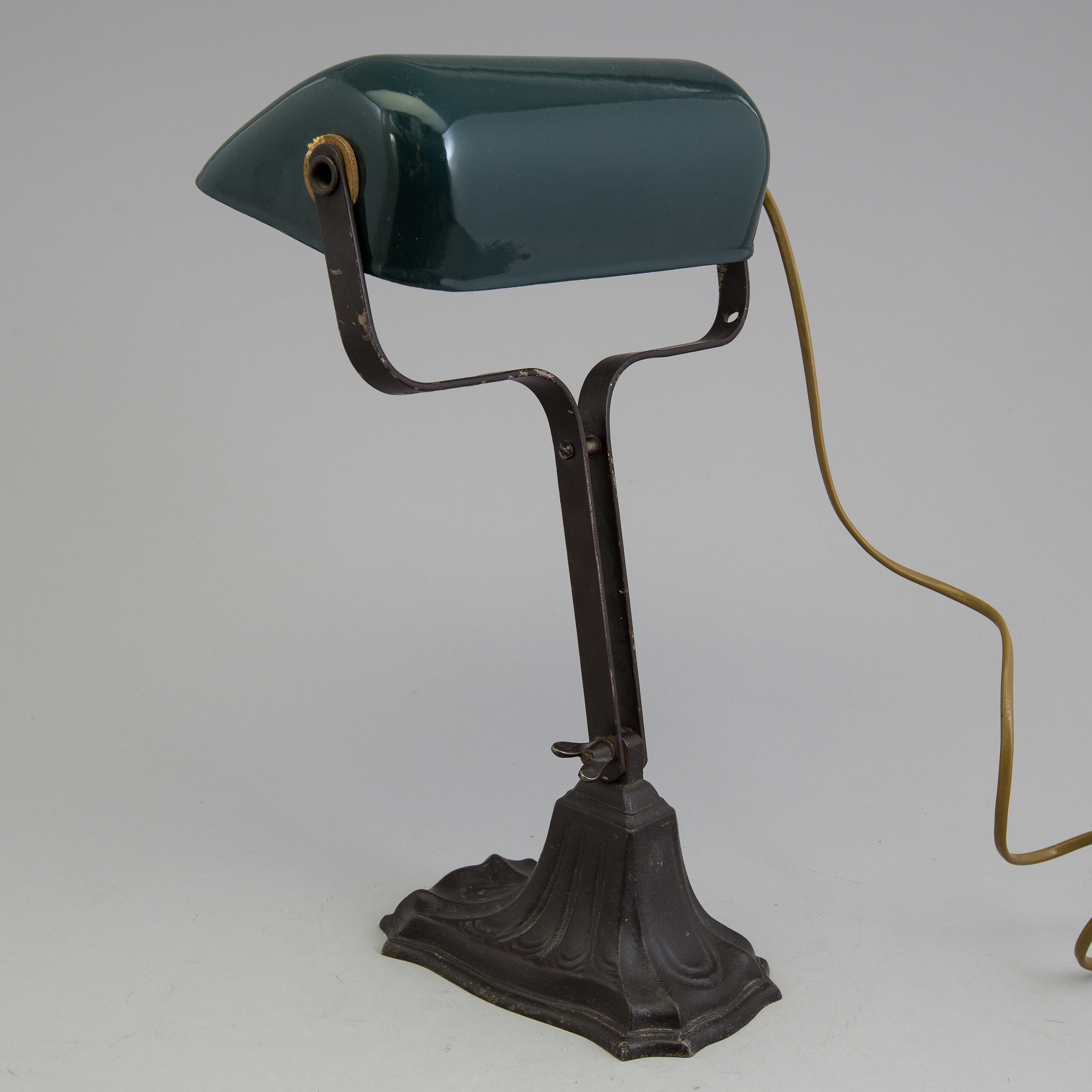 An early 20th century desk lamp. - Bukowskis