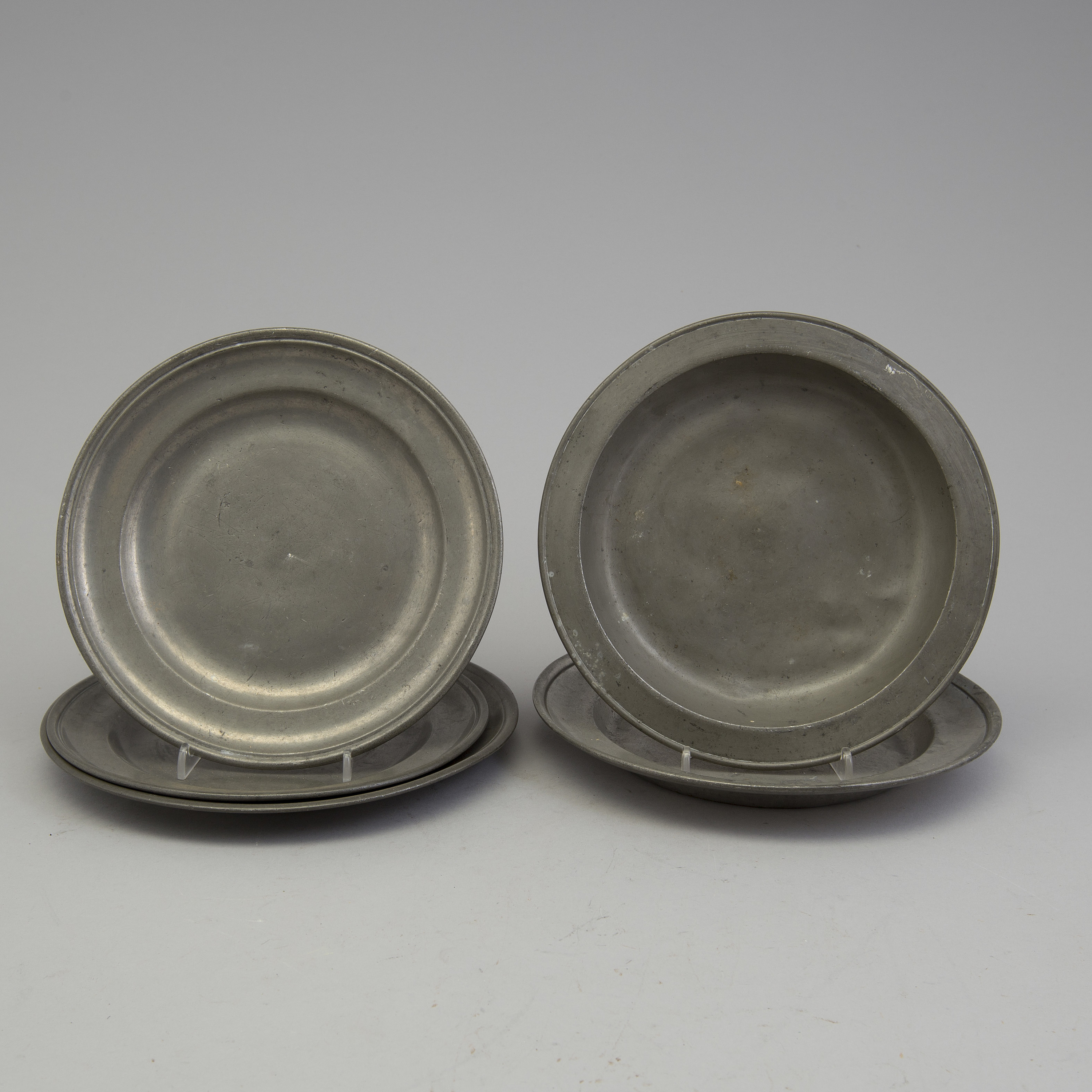 SEVEN PEWTER PLATES, 18th/19th century. - Bukowskis