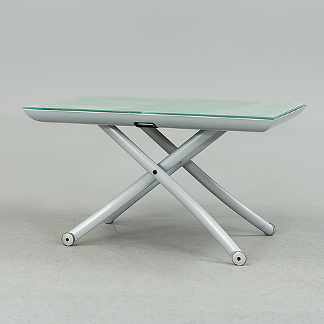 A "yo yo" table by Ligne Roset in the 2000's. - Bukowskis
