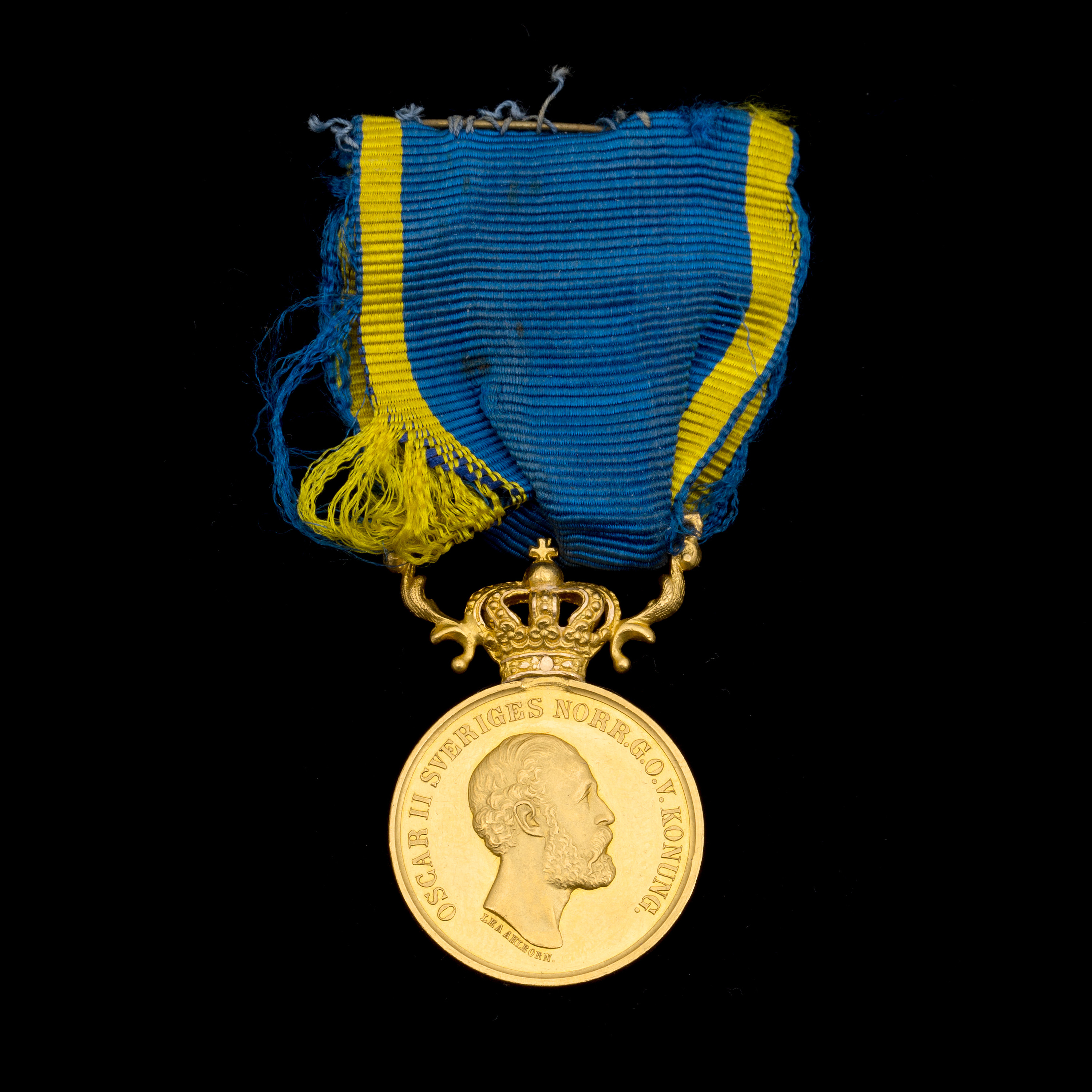 GULDMEDALJ, Oscar II, För nit och redlighet i rikets tjänst. Vikt 13 ...