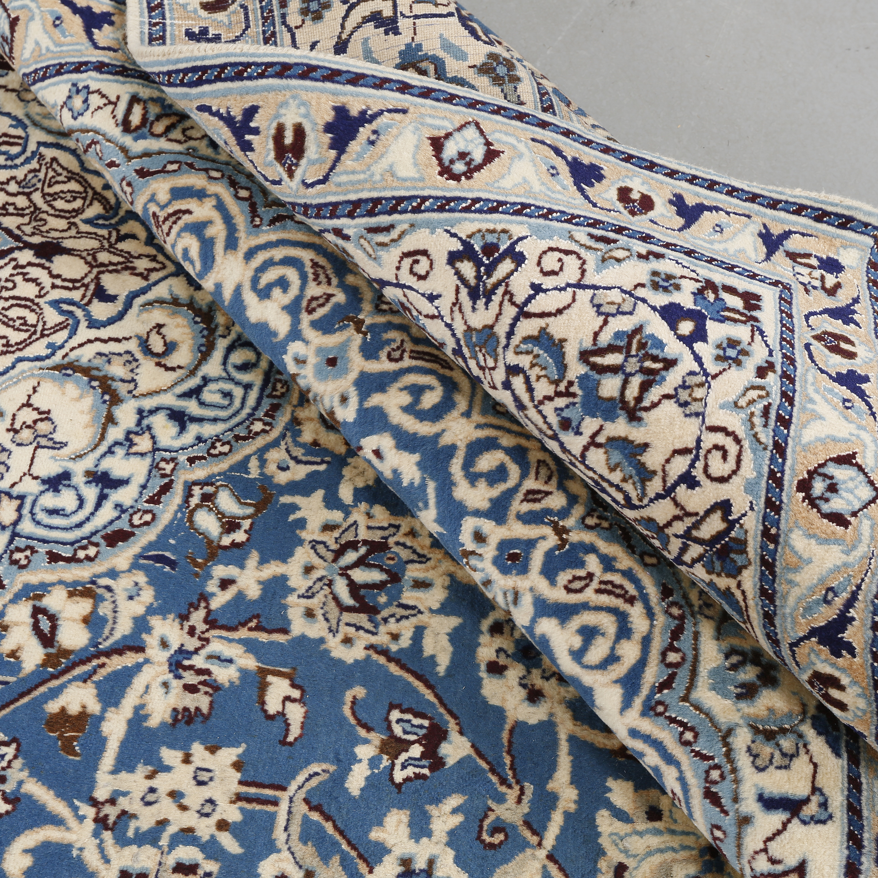 A Nain rug, part silk, old, 297 x 195 cm. - Bukowskis