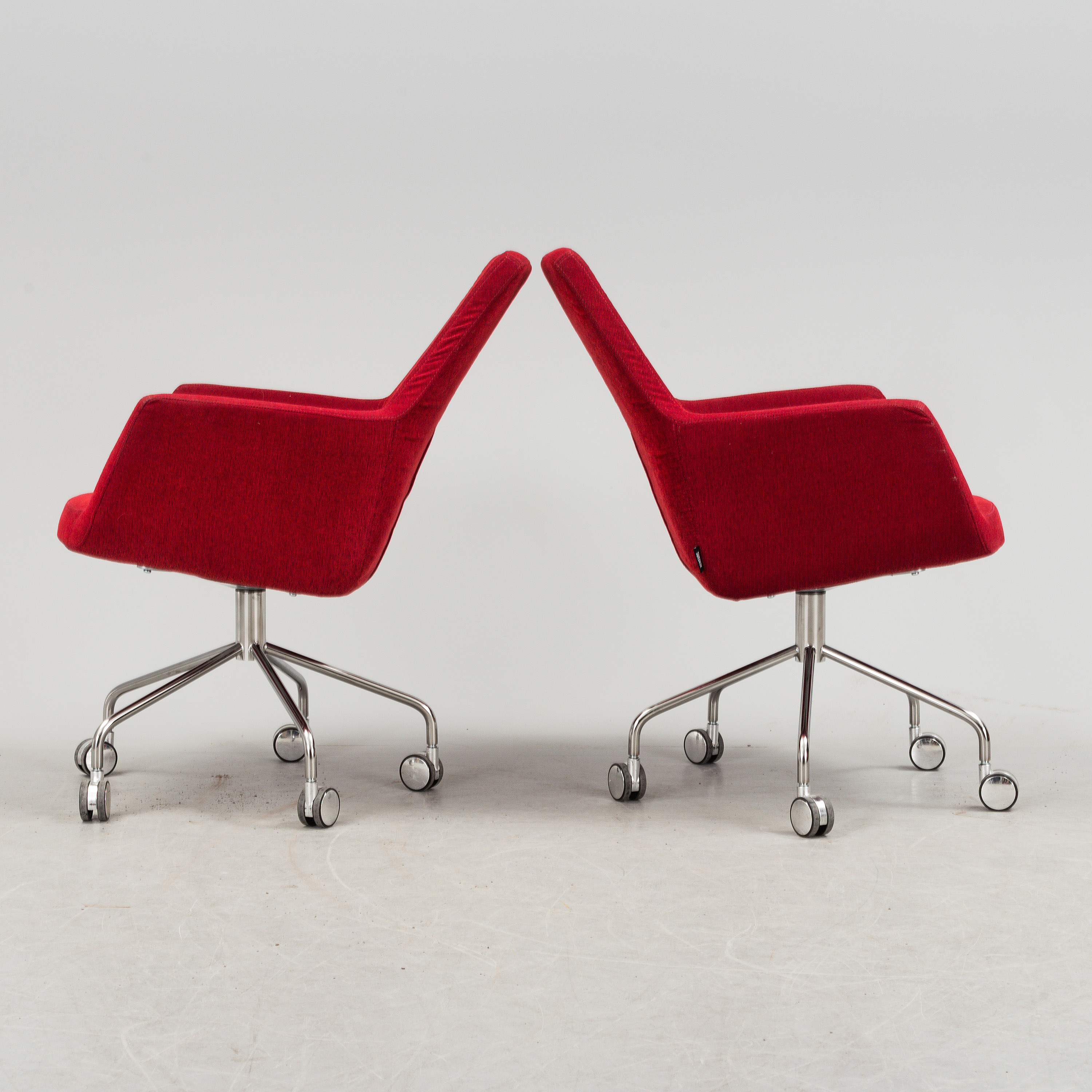 ROGER PERSSON, fåtöljer/skrivbordsstolar, ett par, "Happy", Swedese, 2000-tal. - Bukowskis