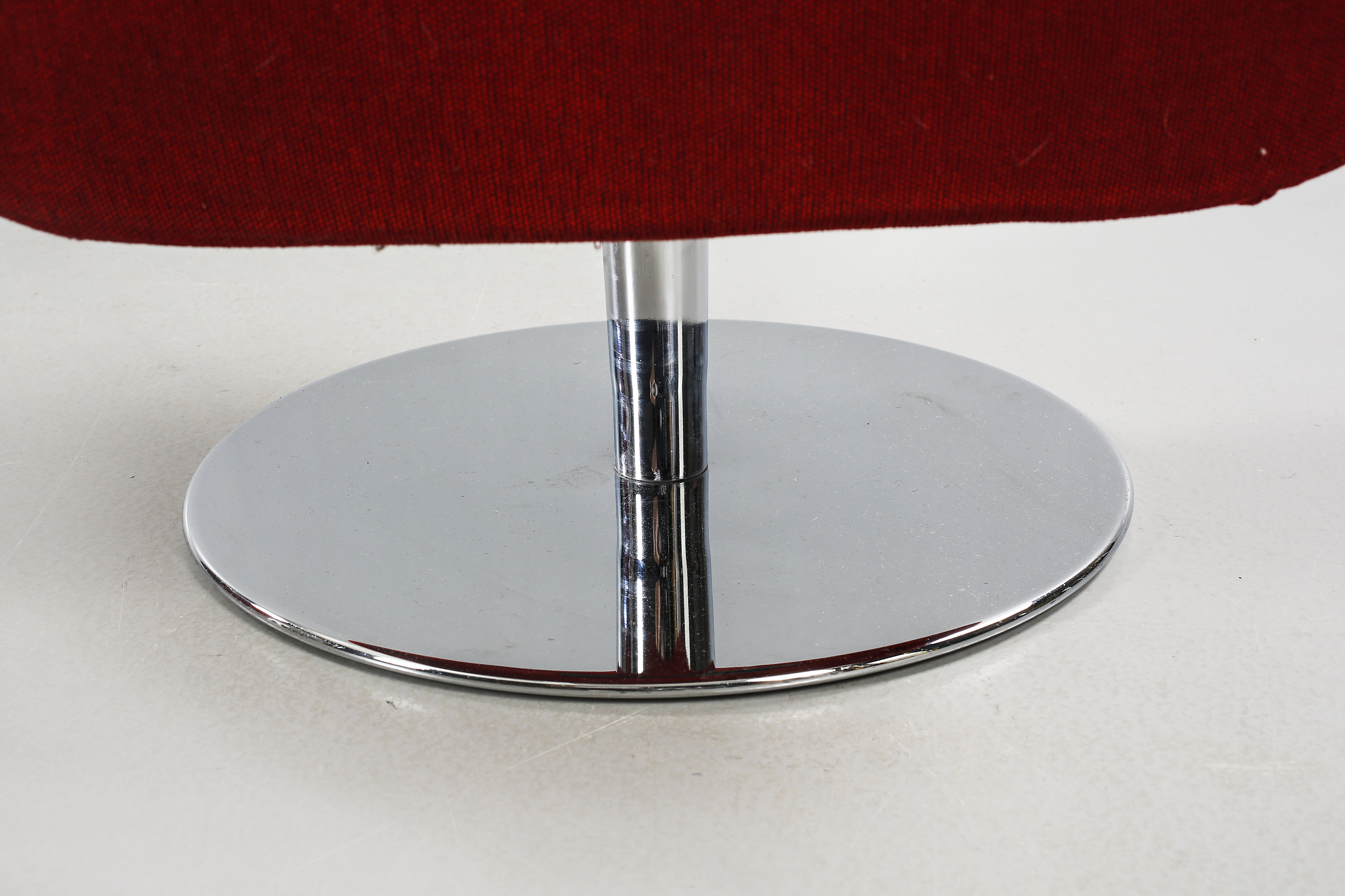 ROGER PERSSON, fåtöljer, ett par, "Happy Swing", Swedese, 2000-tal. - Bukowskis