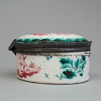 An enameled inc container, 18th century. - Bukowskis