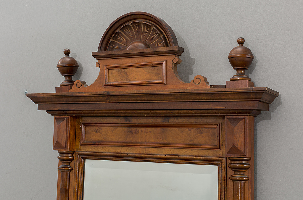 LATE 19TH CENTURY MIRROR. - Bukowskis