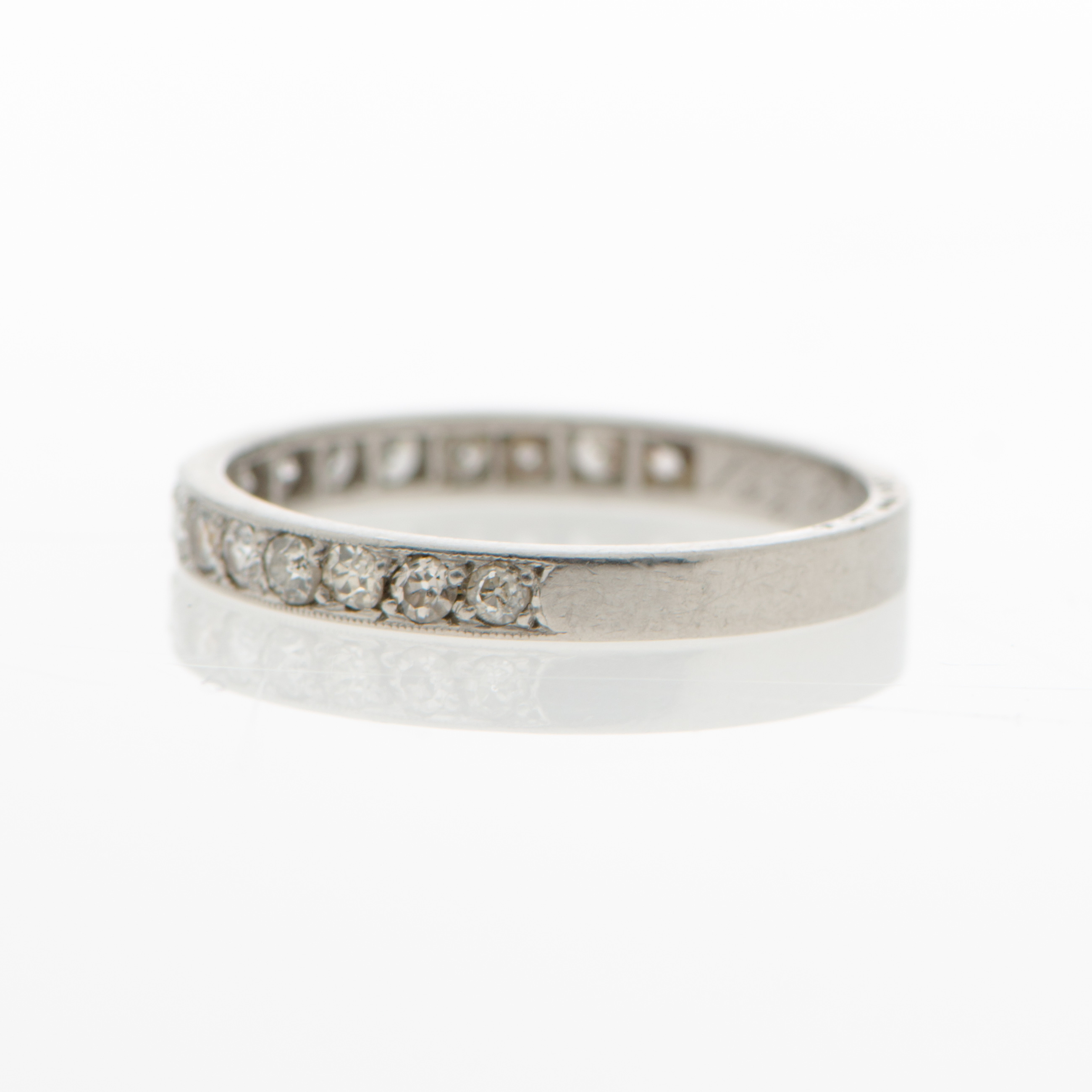 RING, åttkantslipade diamanter, 18K vitguld. - Bukowskis