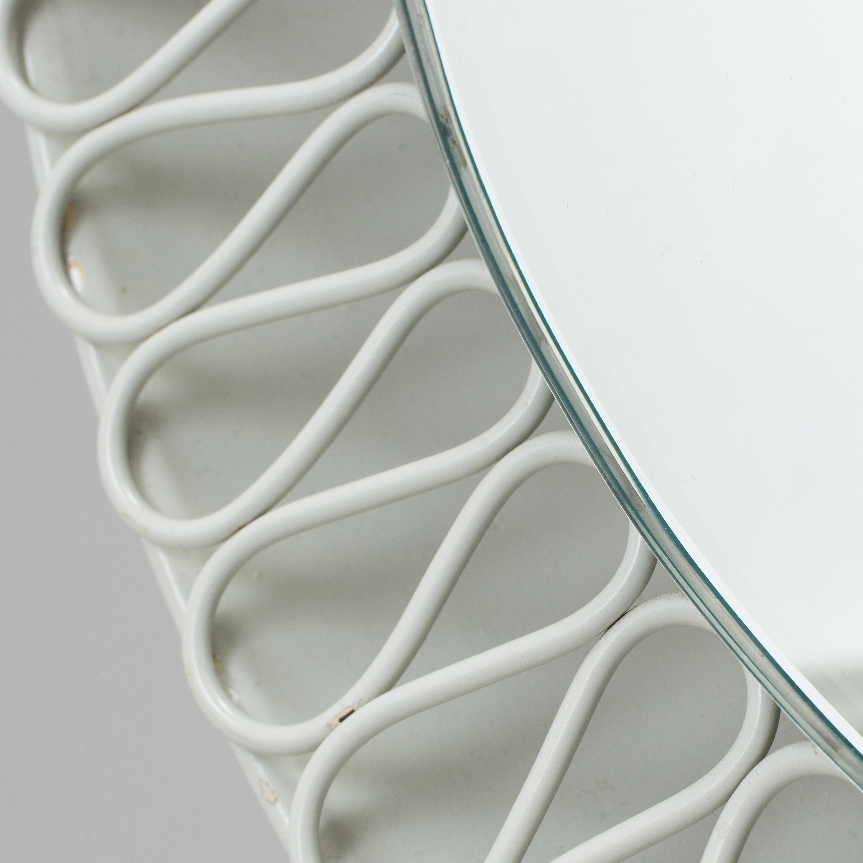 A 1970/80s illuminated wall mirror. - Bukowskis