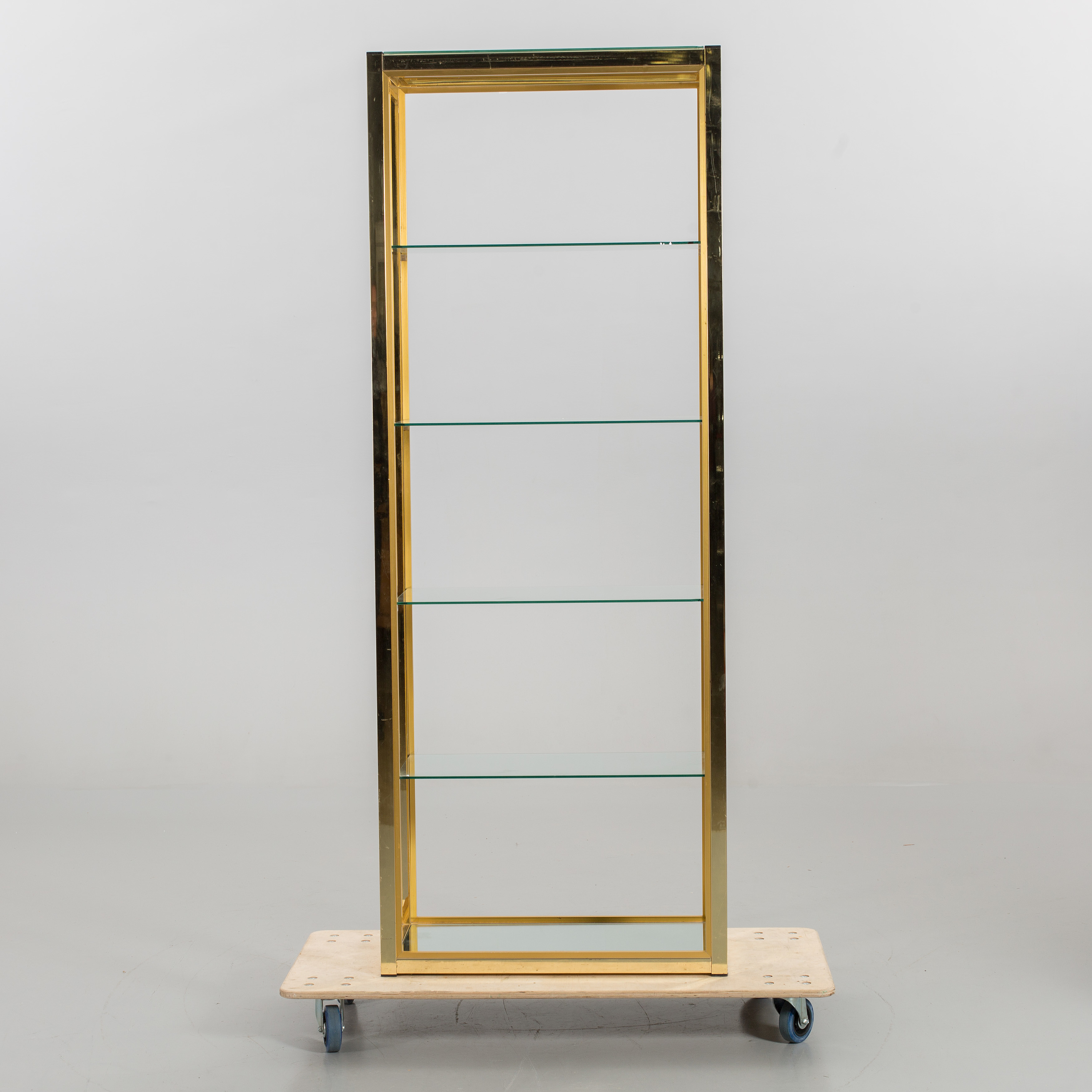 A 1970's/1980's shelf. - Bukowskis