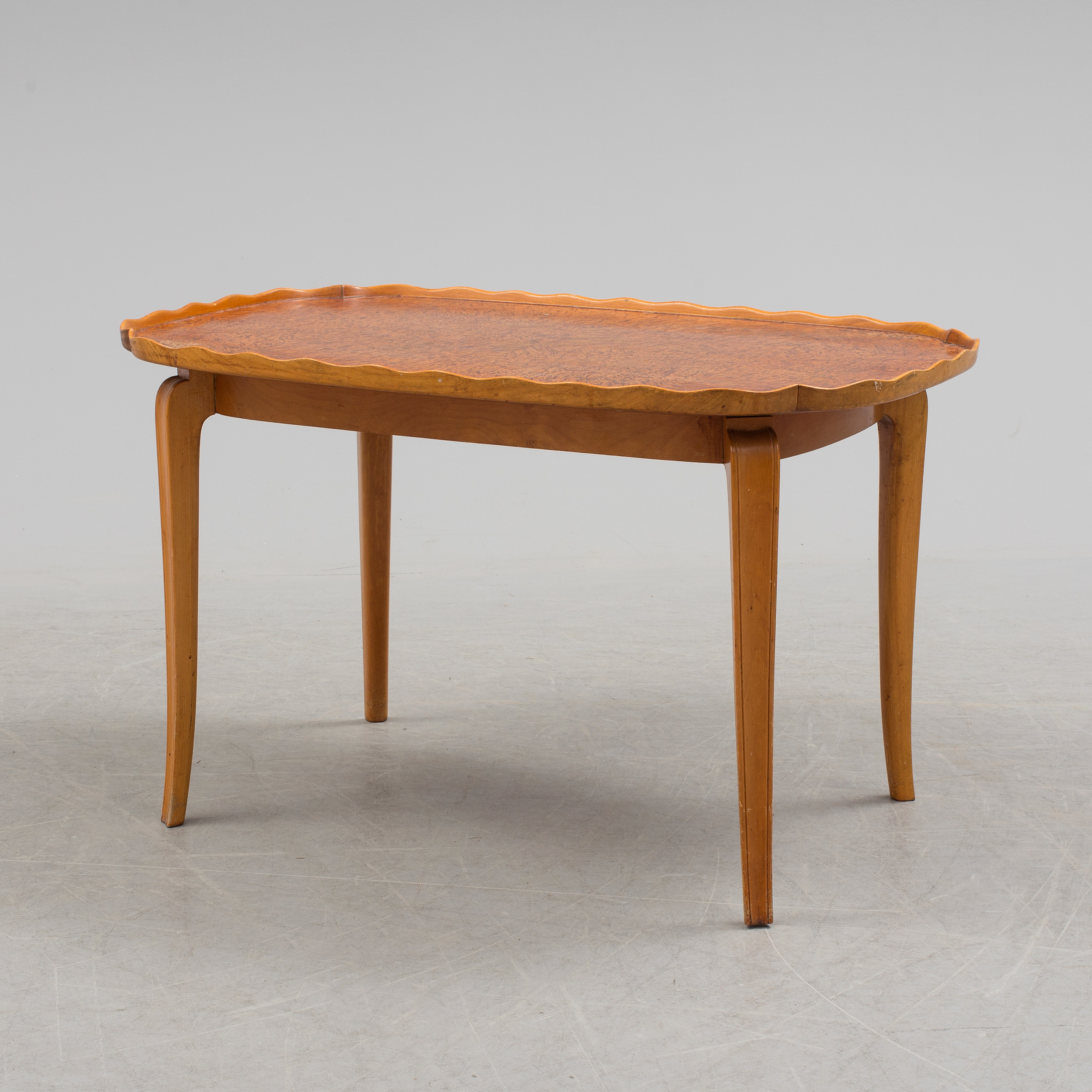 A 1930s/1940s table. - Bukowskis
