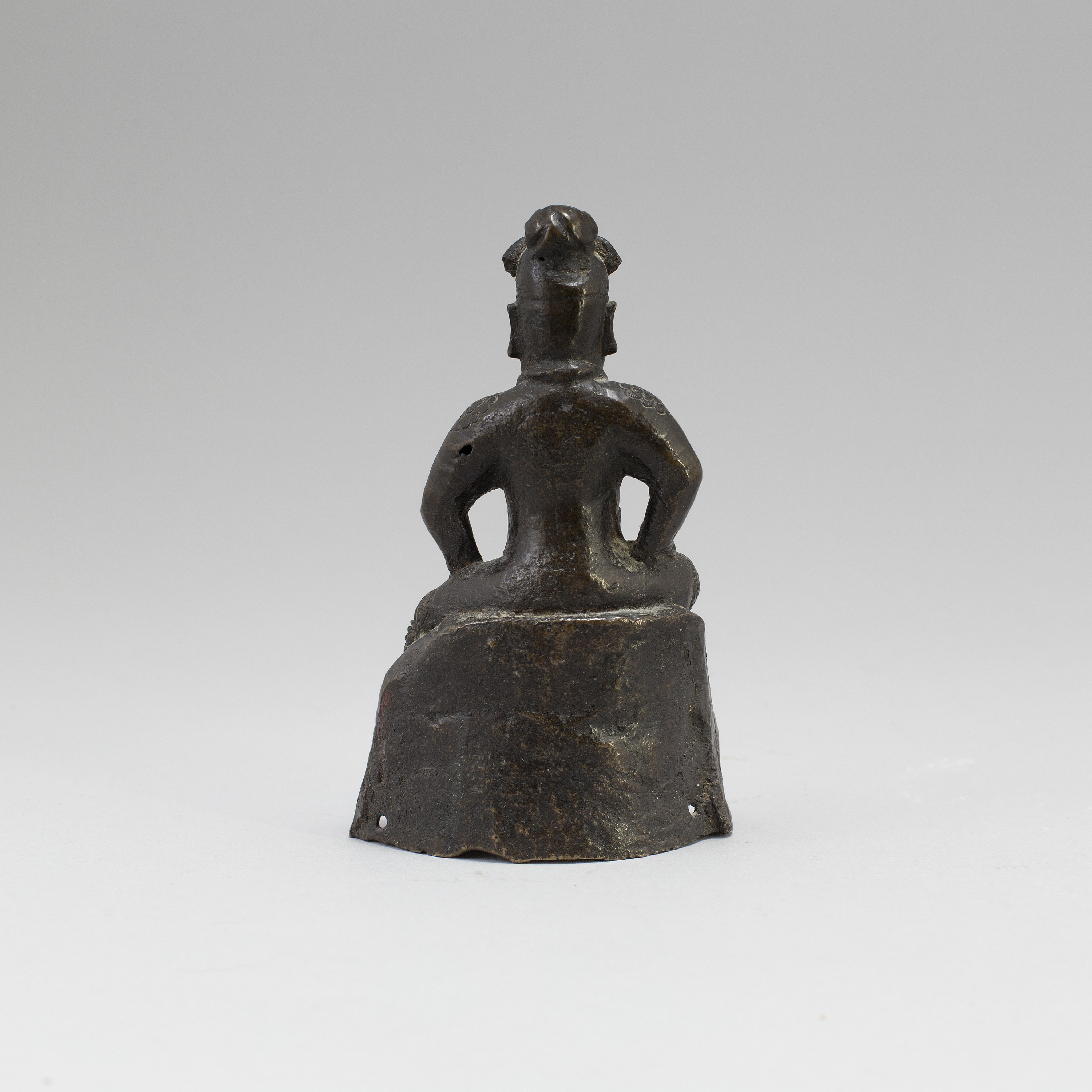 A bronze figure of the warrior god, Qing dynasty (1644-1912). - Bukowskis