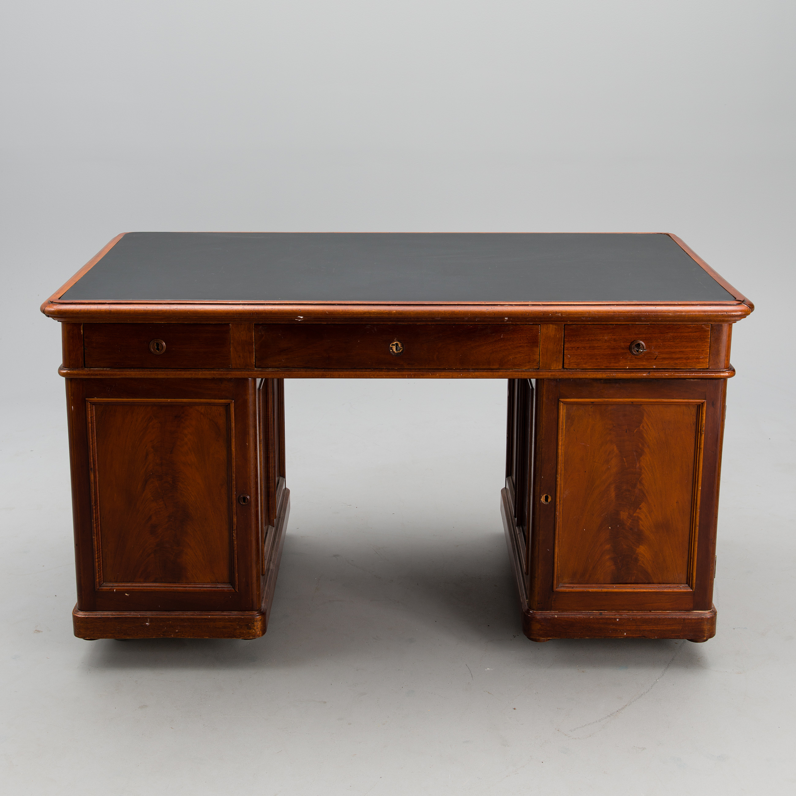 A mid 19th century Russian writing desk. - Bukowskis