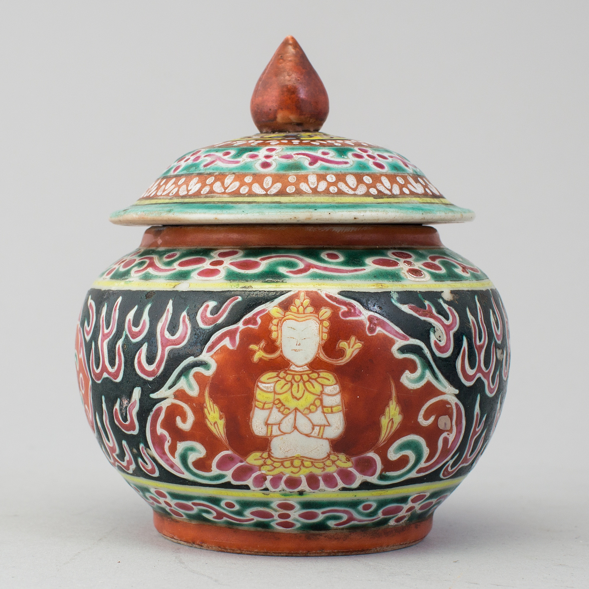 A Bencharong porcelain bowl with cover, China for the Thai Market ...