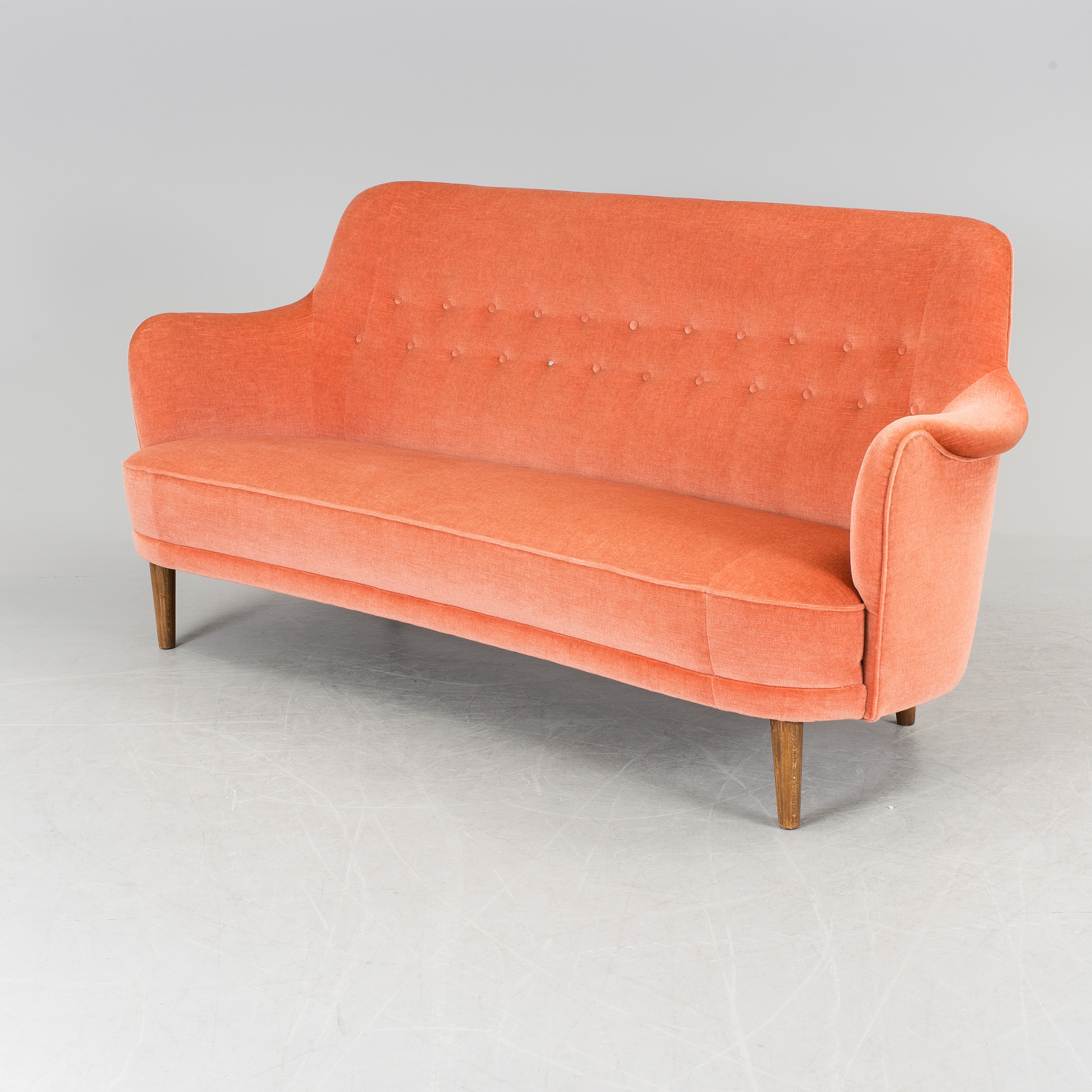 a "Samsas" sofa designed by Carl Malmsten. - Bukowskis