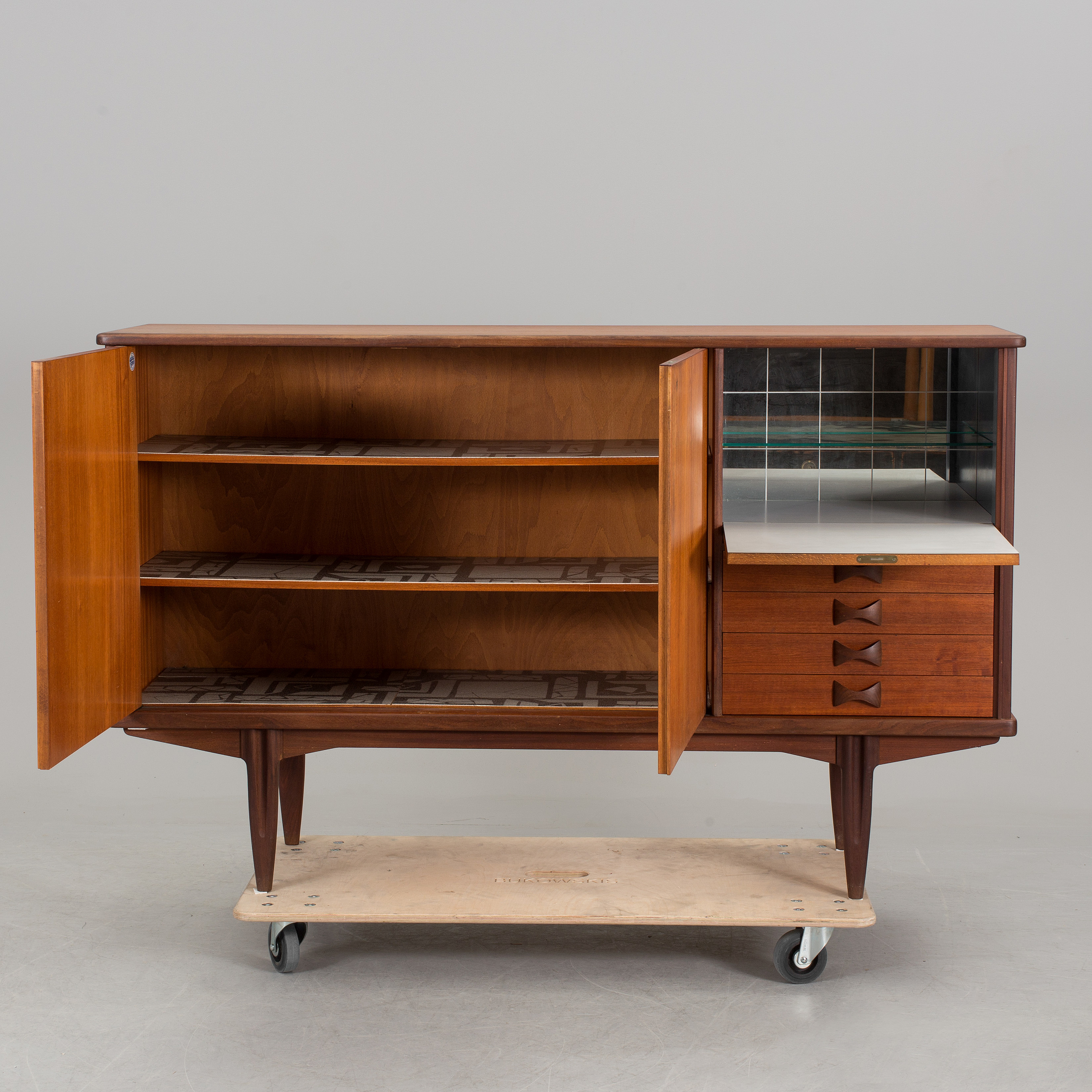 SVANTE SKOGH, sideboard ur "Rosetto"-serien, ABRA-möbler 1950-/60-tal ...