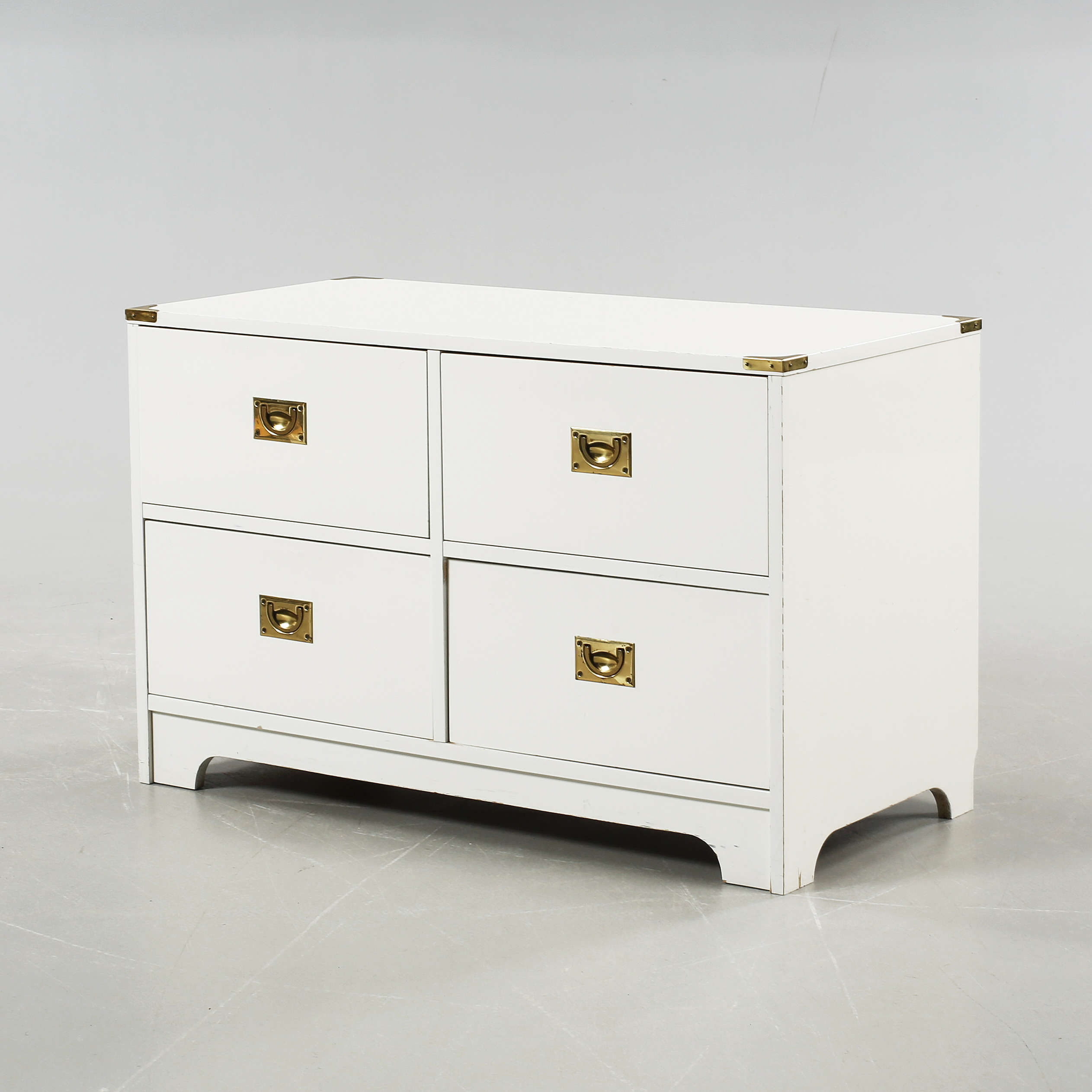 A 1970s chest of drawers. - Bukowskis