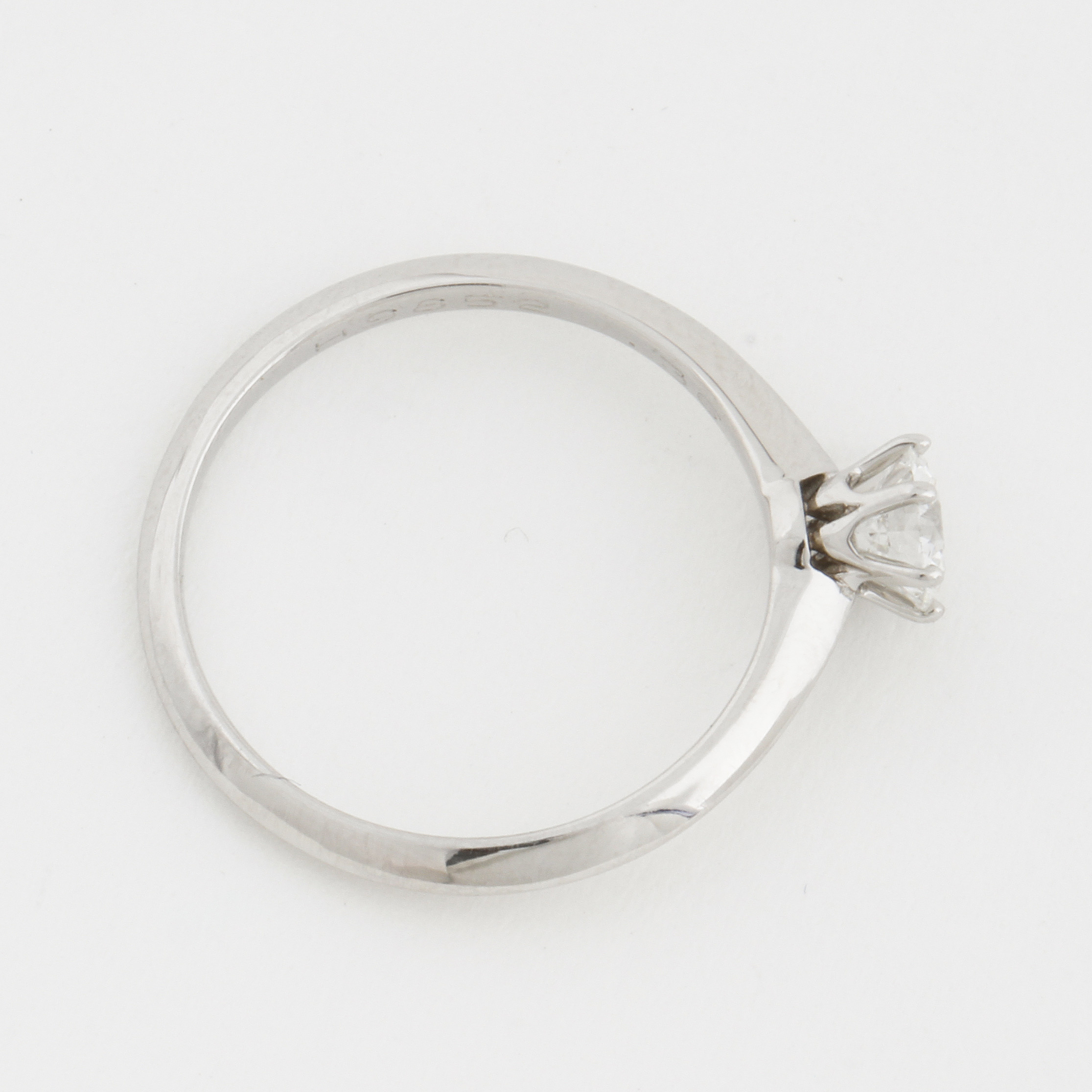 A brilliant cut diamond ring by Tiffany & Co. - Bukowskis