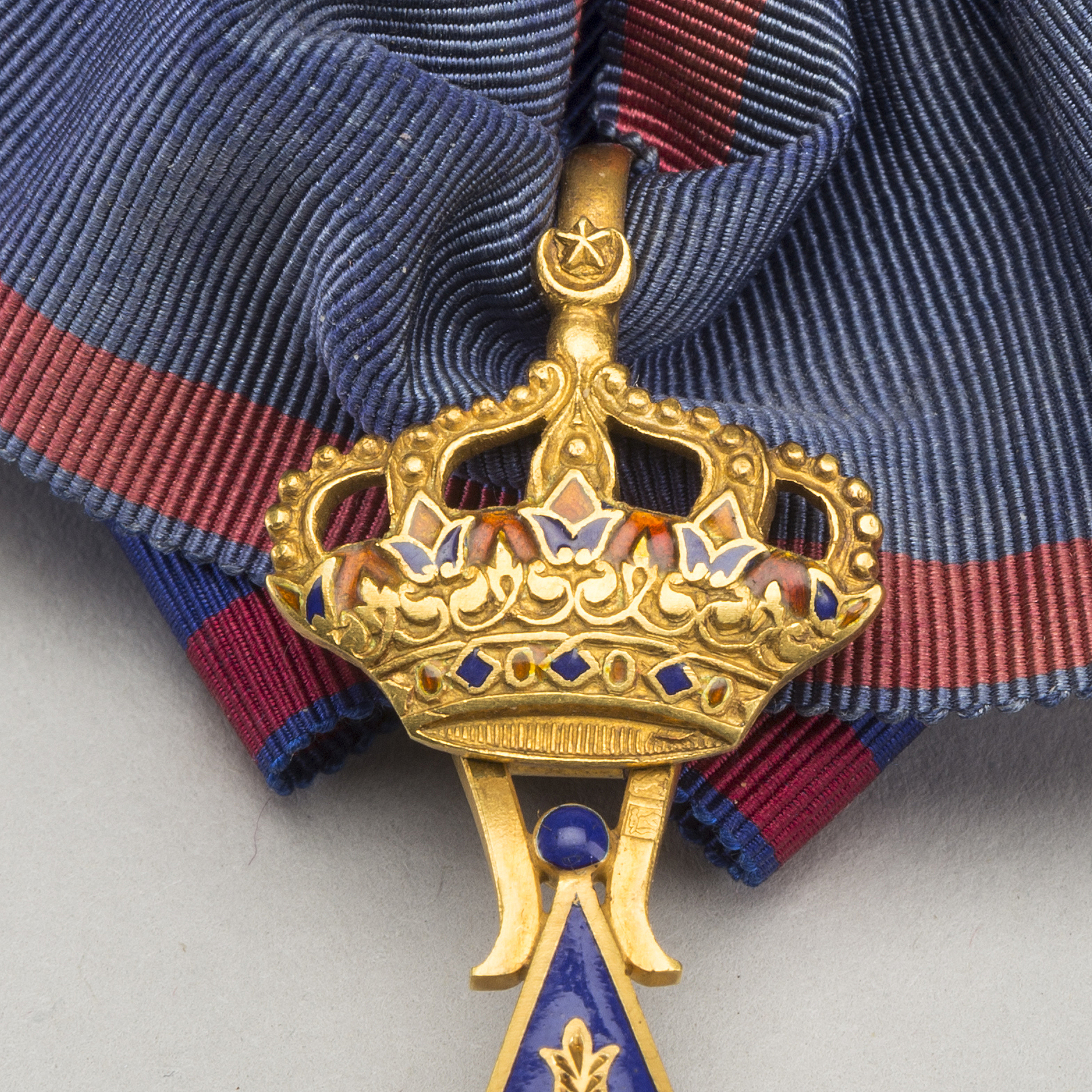 The Order of Ismail(Nischan al-Ismail) 22k gold. LATTES IN KAIRO. 1928 ...