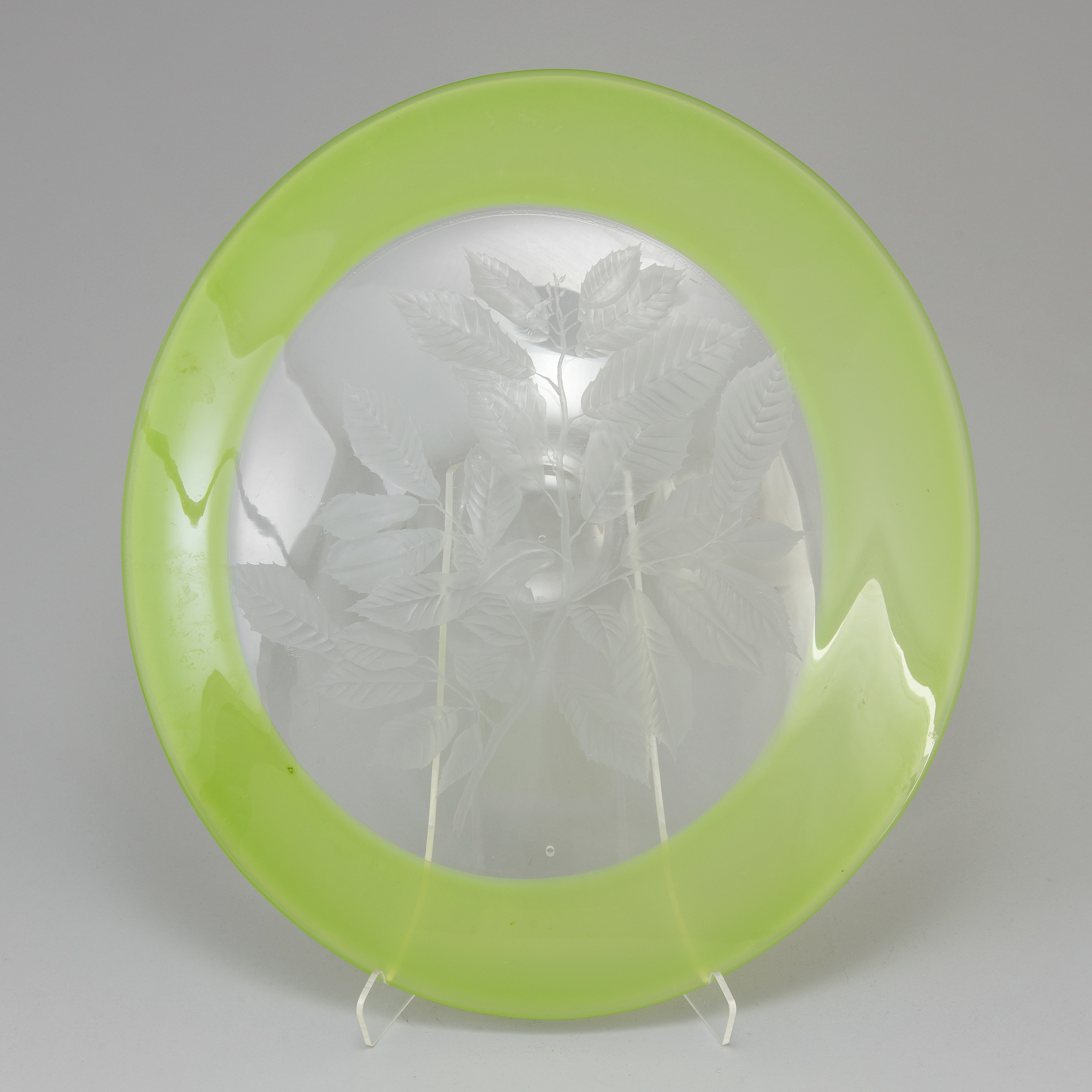 OLLE ALBERIUS, a glass plate, Orrefors Expo, dated -77. - Bukowskis