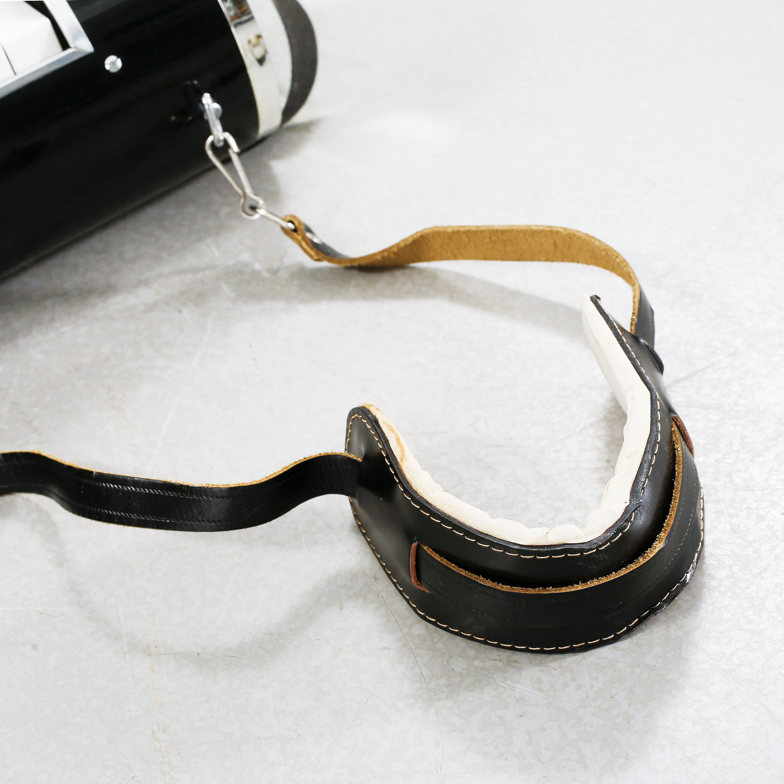 INSTRUMENT, "Tubon", Joh Mustad AB, 1950/60-tal. - Bukowskis