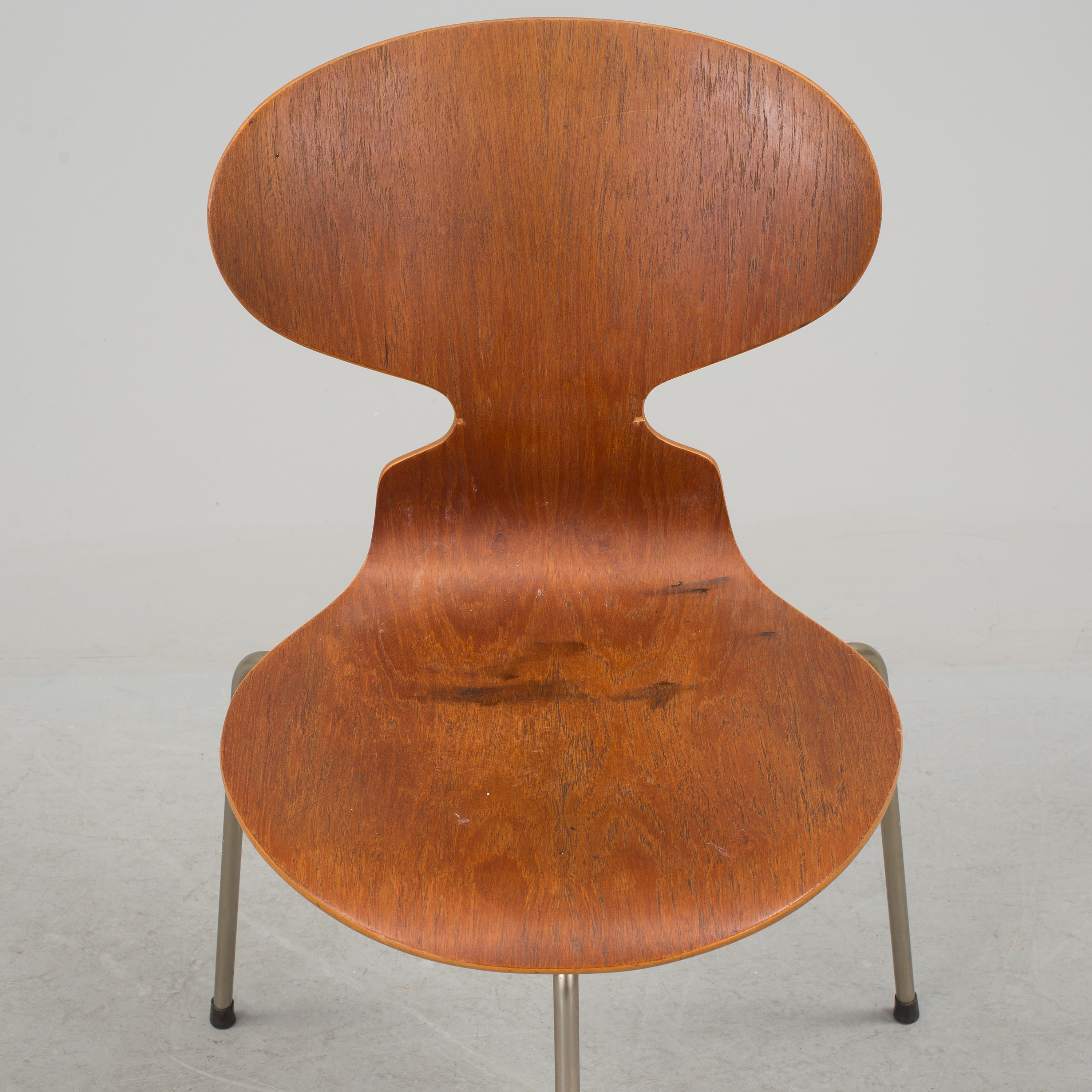 ARNE JACOBSEN, stol, "Myran", Fritz Hansen, Danmark. - Bukowskis