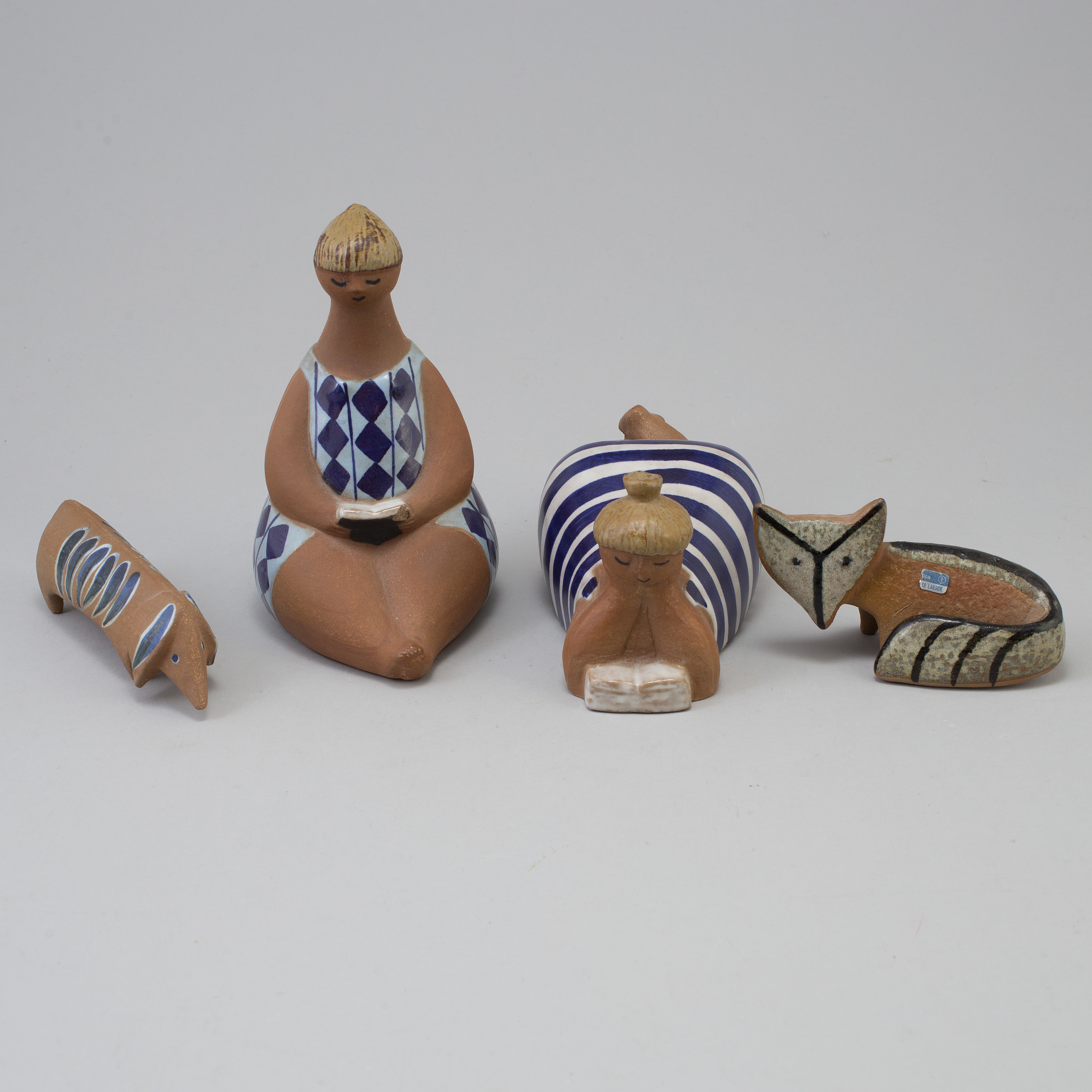 A set of four stonewear figurines by Lisa Larson for Gustavsberg. - Bukowskis