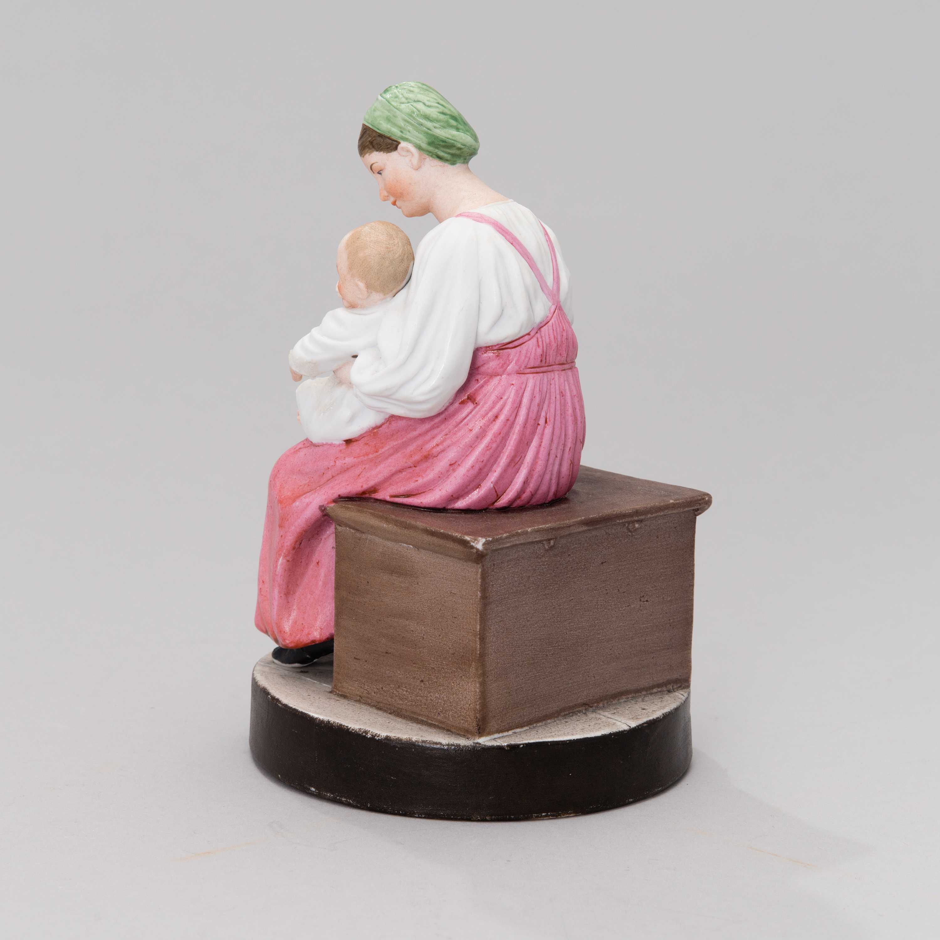 A RUSSIAN POPOV FIGURINE, porcelain, late 19th century. - Bukowskis