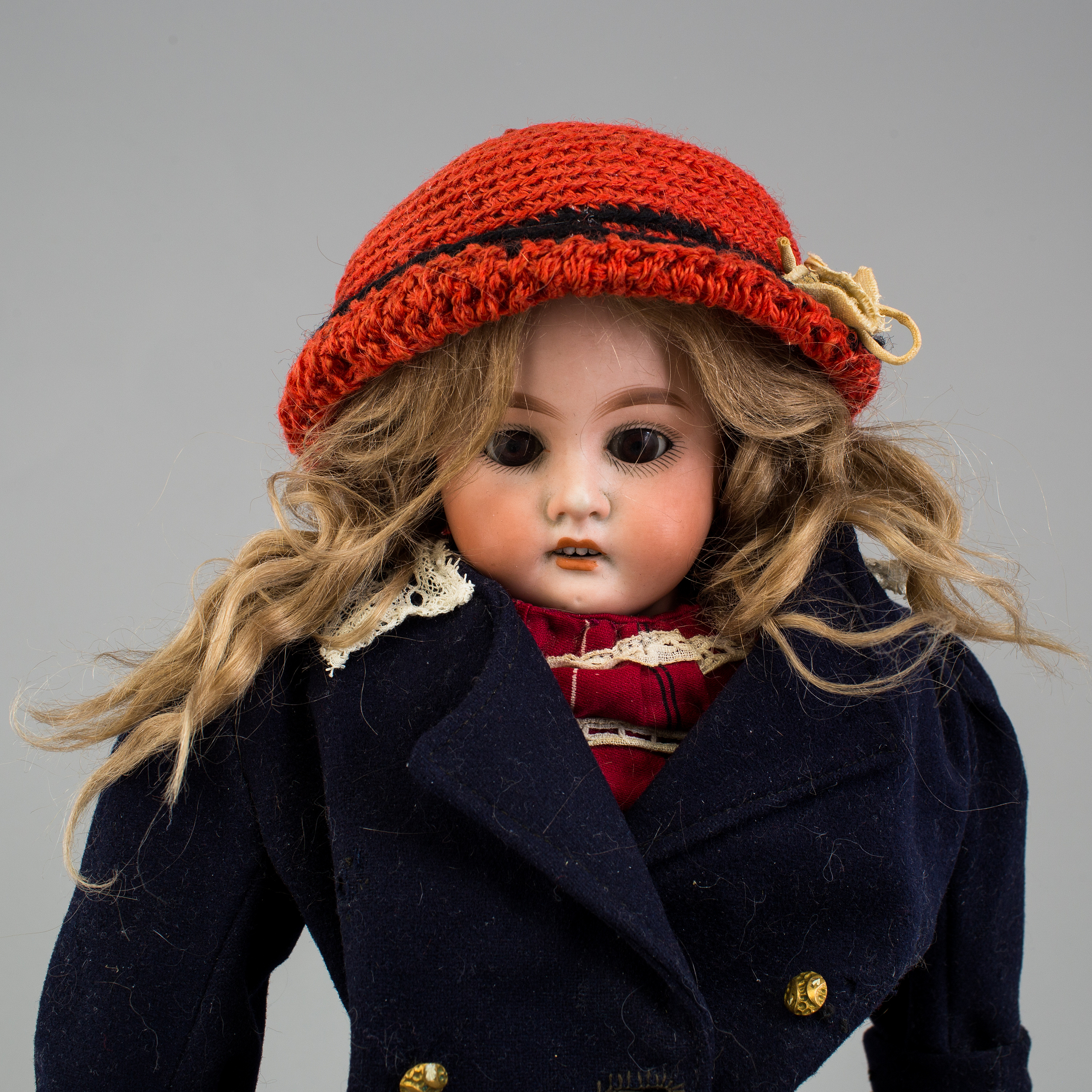 An Armand Marseille 3200 DEP Made in Germany bisque head doll. - Bukowskis