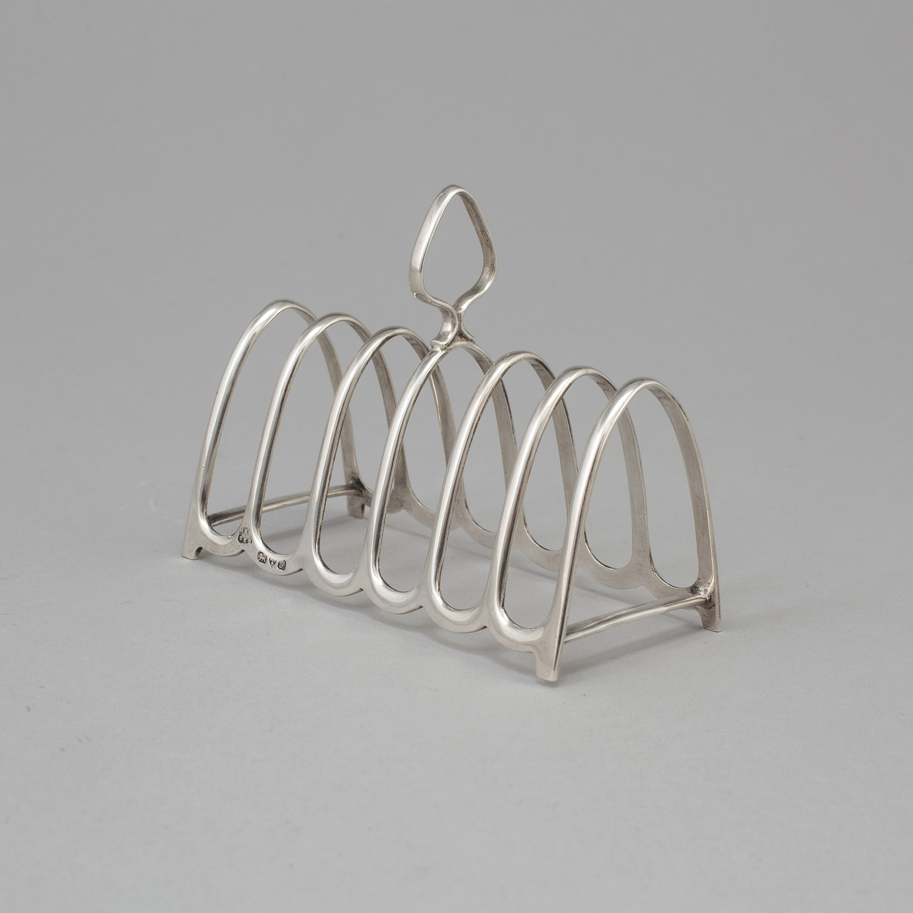 TOAST RACK, Silver, Barker Brothers, Chester, 1915. - Bukowskis