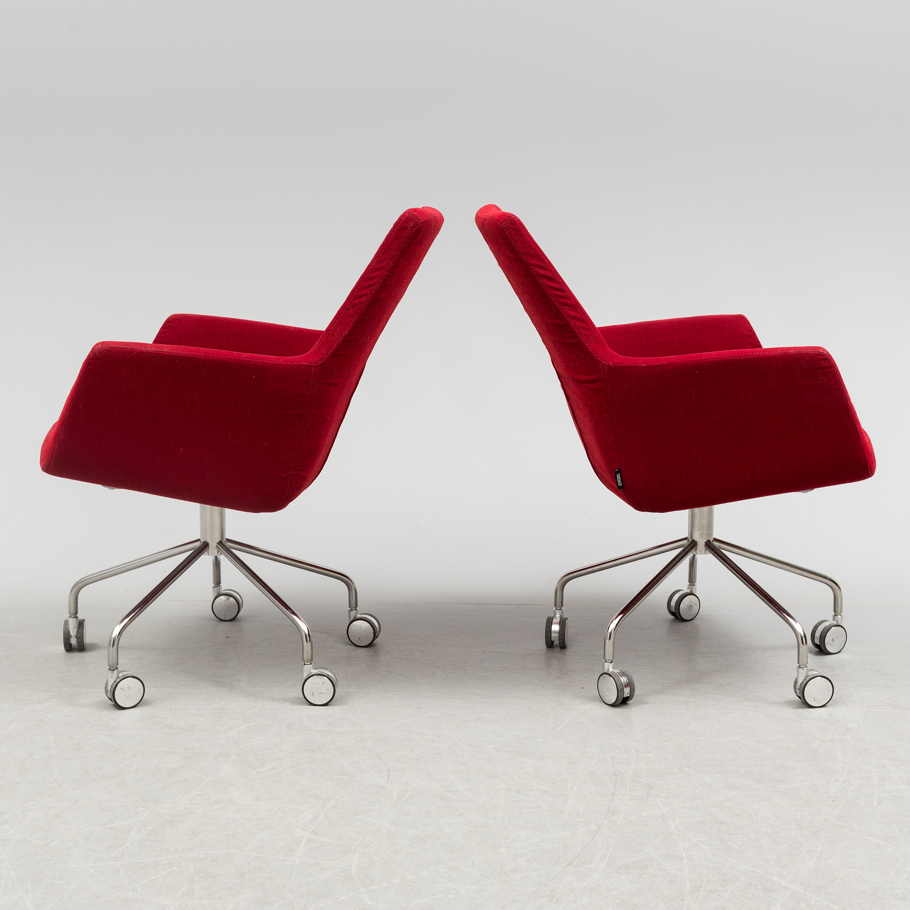 A pair of "Happy" armchairs by Roger Persson, Swedese. - Bukowskis