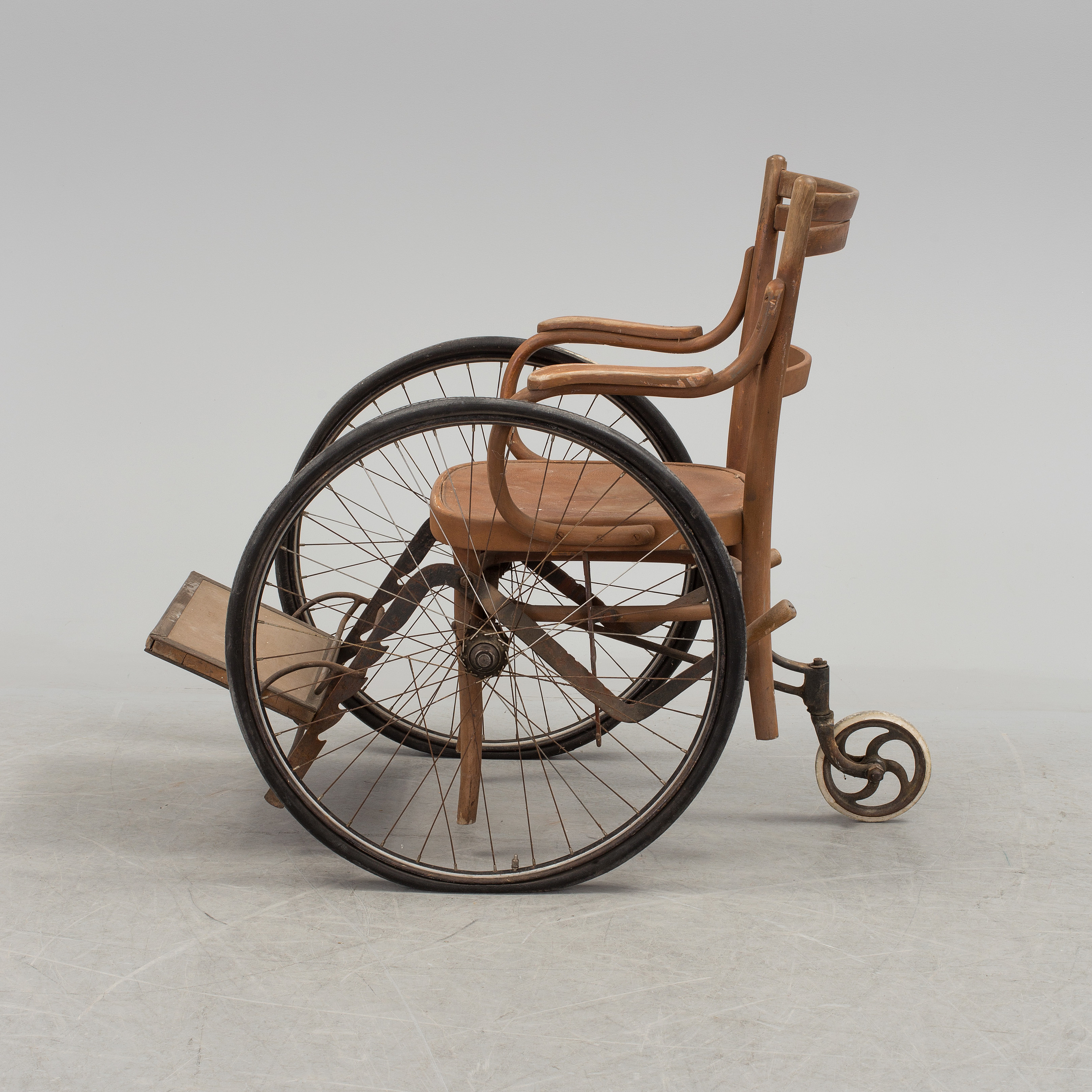 RULLSTOL, 1900-tal. - Bukowskis