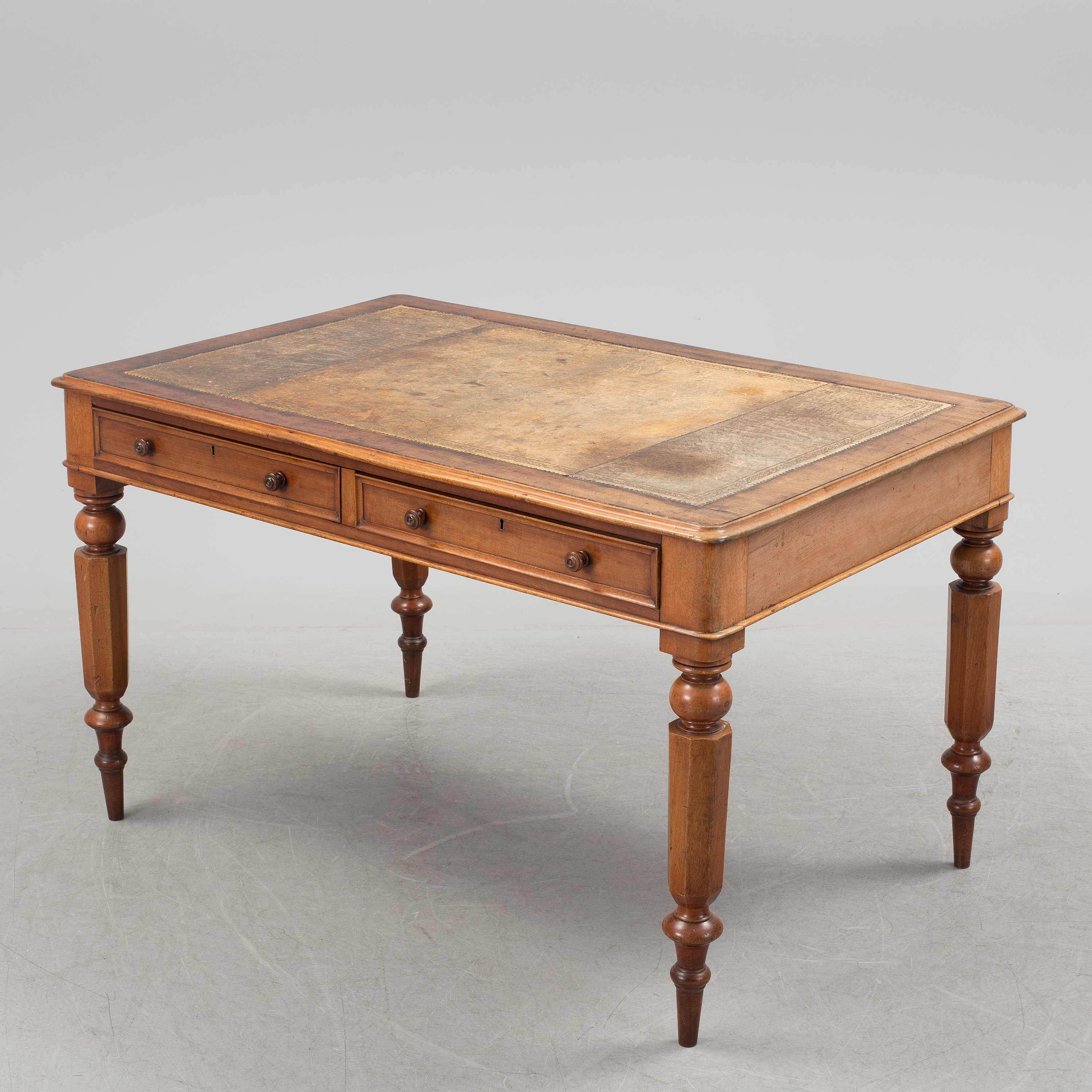 An early 1900s writing desk. - Bukowskis