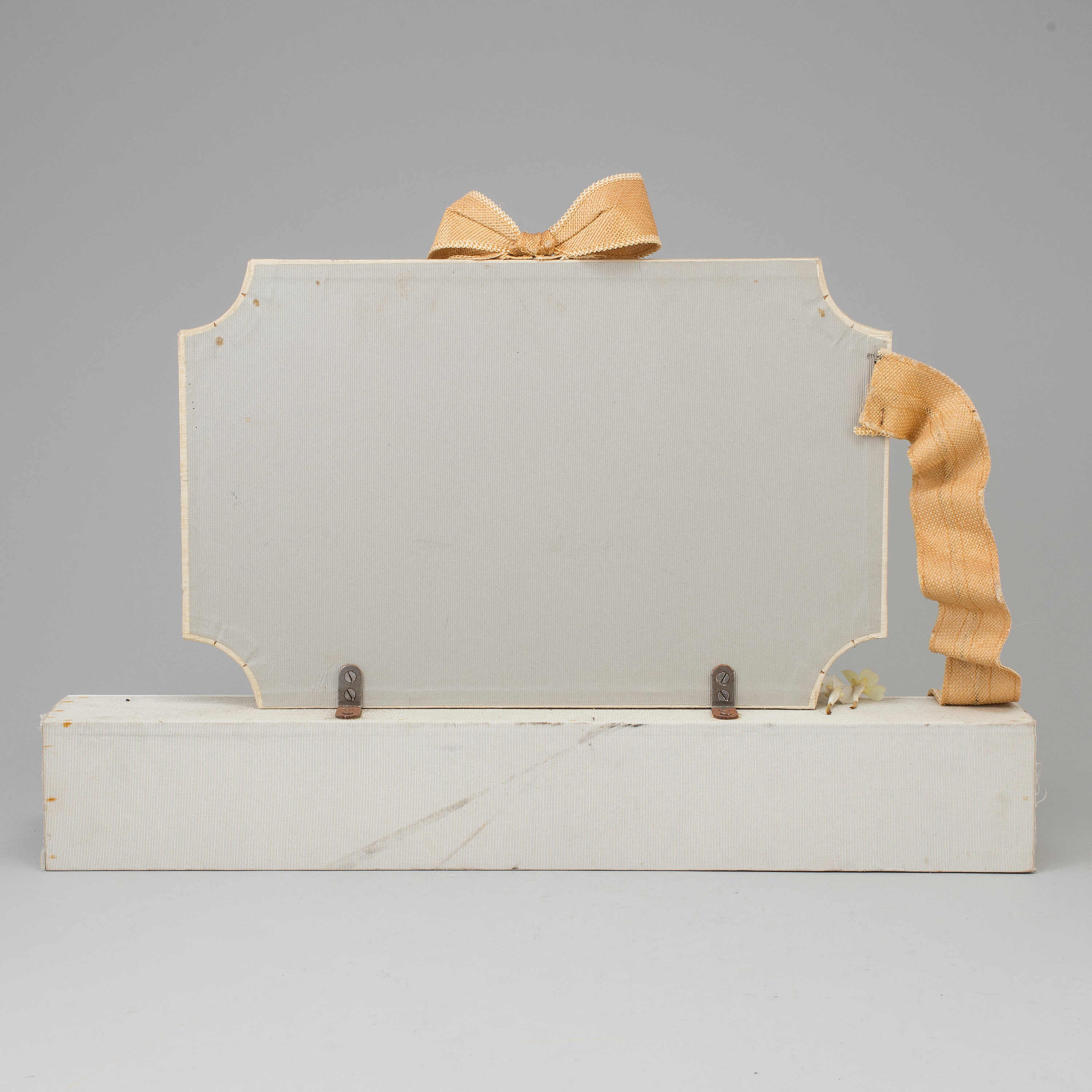 A mid 20th century sign "Miss Dior", Christian Dior. - Bukowskis
