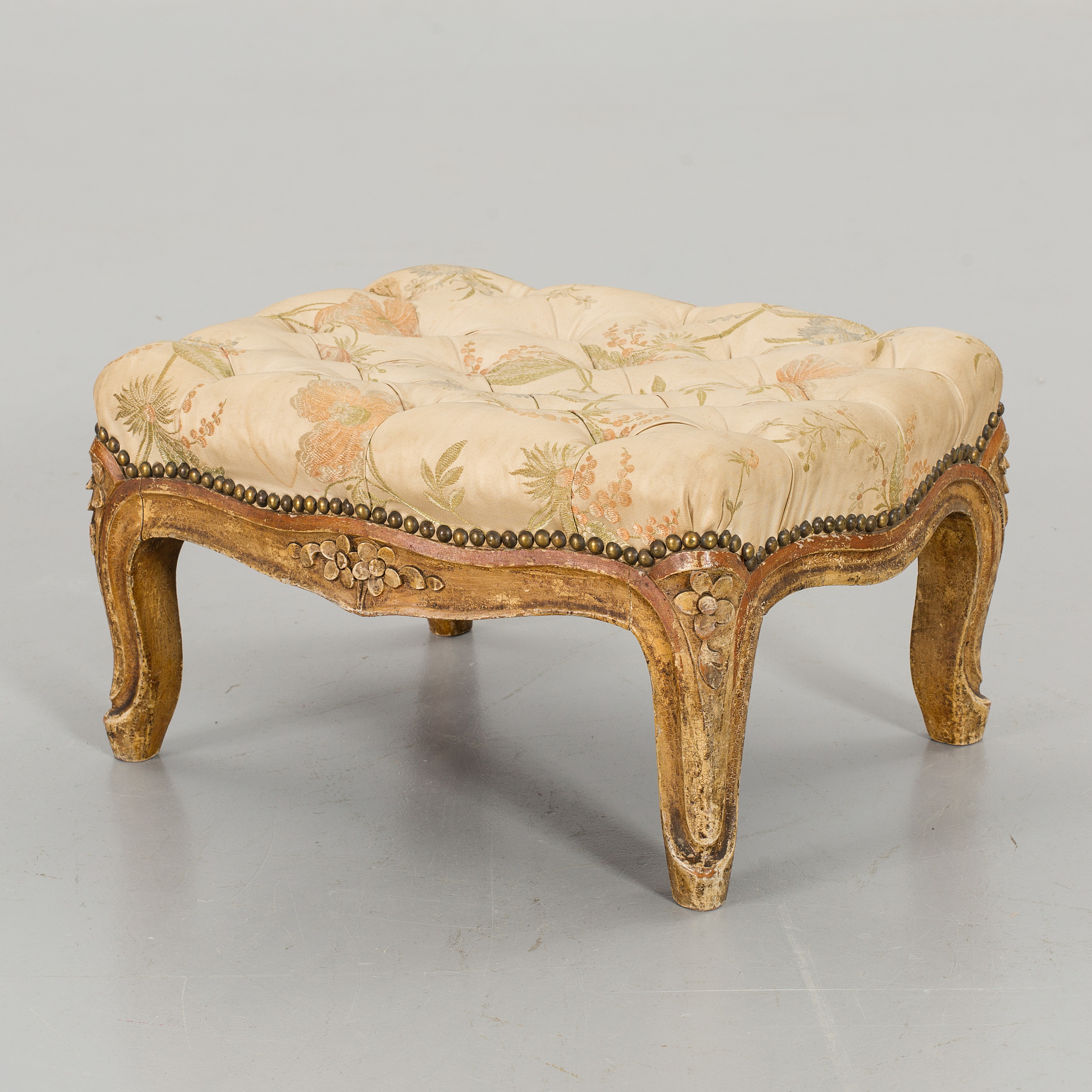 A ROCOCO STYLE STOOL 20Th CENTURY. - Bukowskis