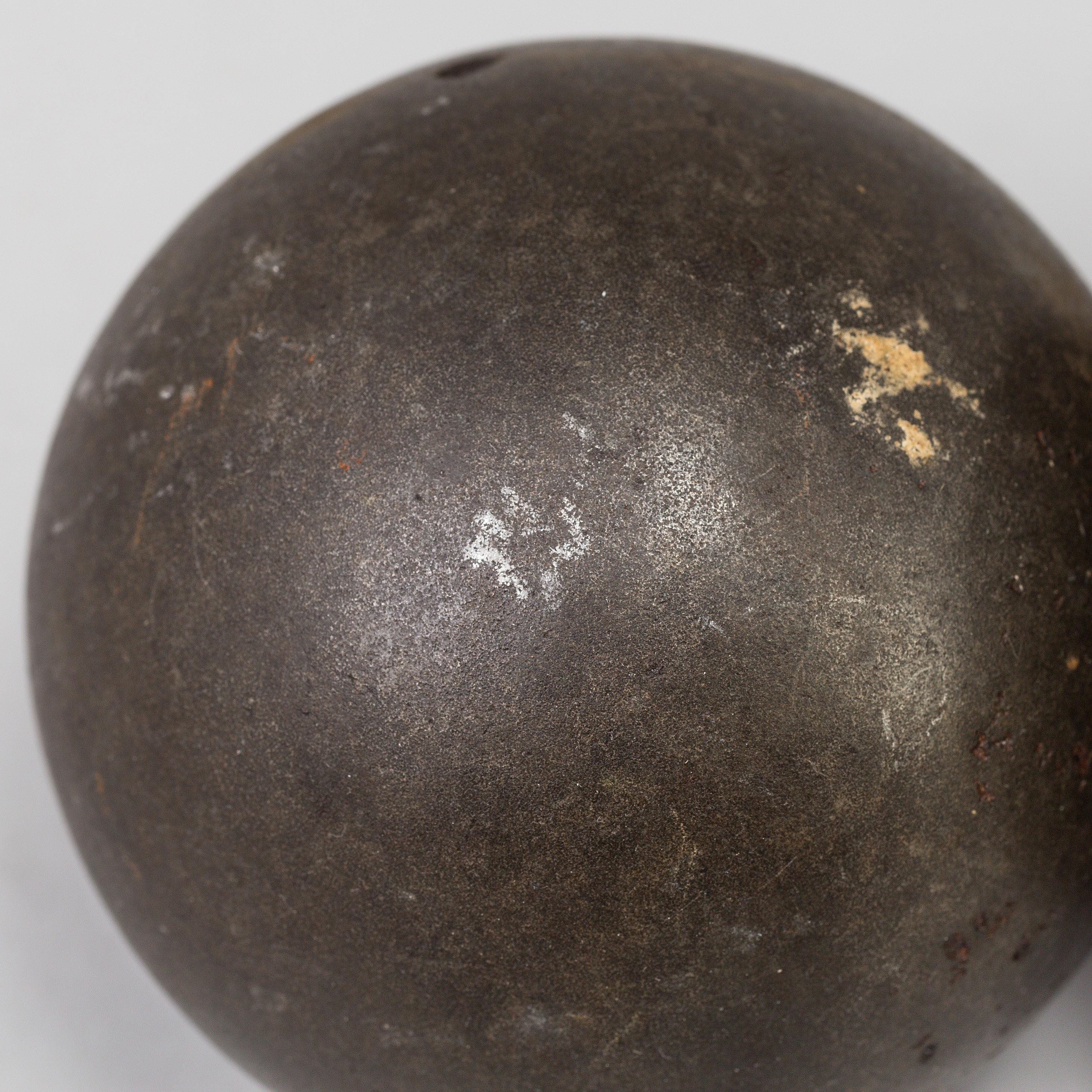 FOUR IRON BALLS, 18th/19th century. - Bukowskis