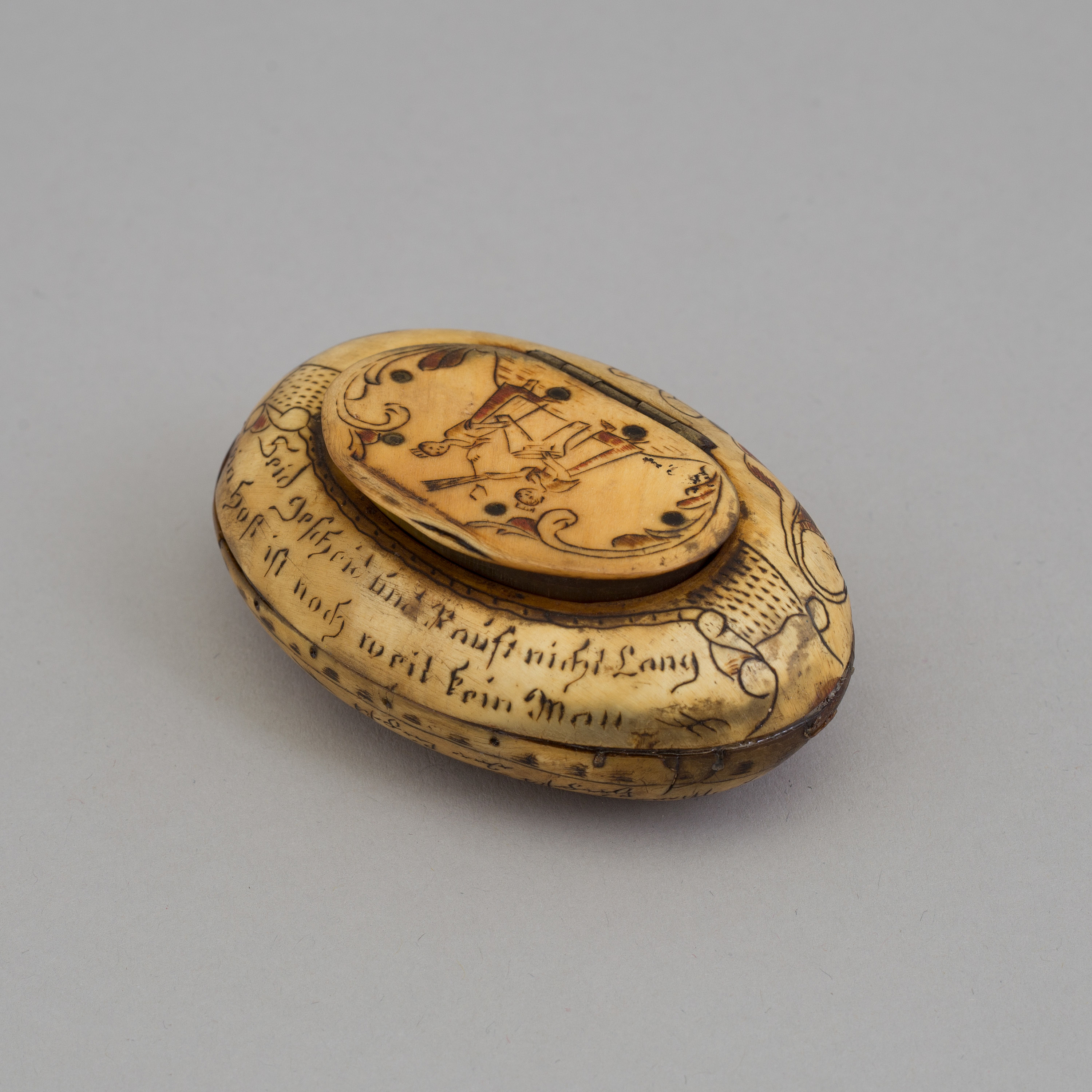 SNUSDOSA, ben, 1700-tal. - Bukowskis