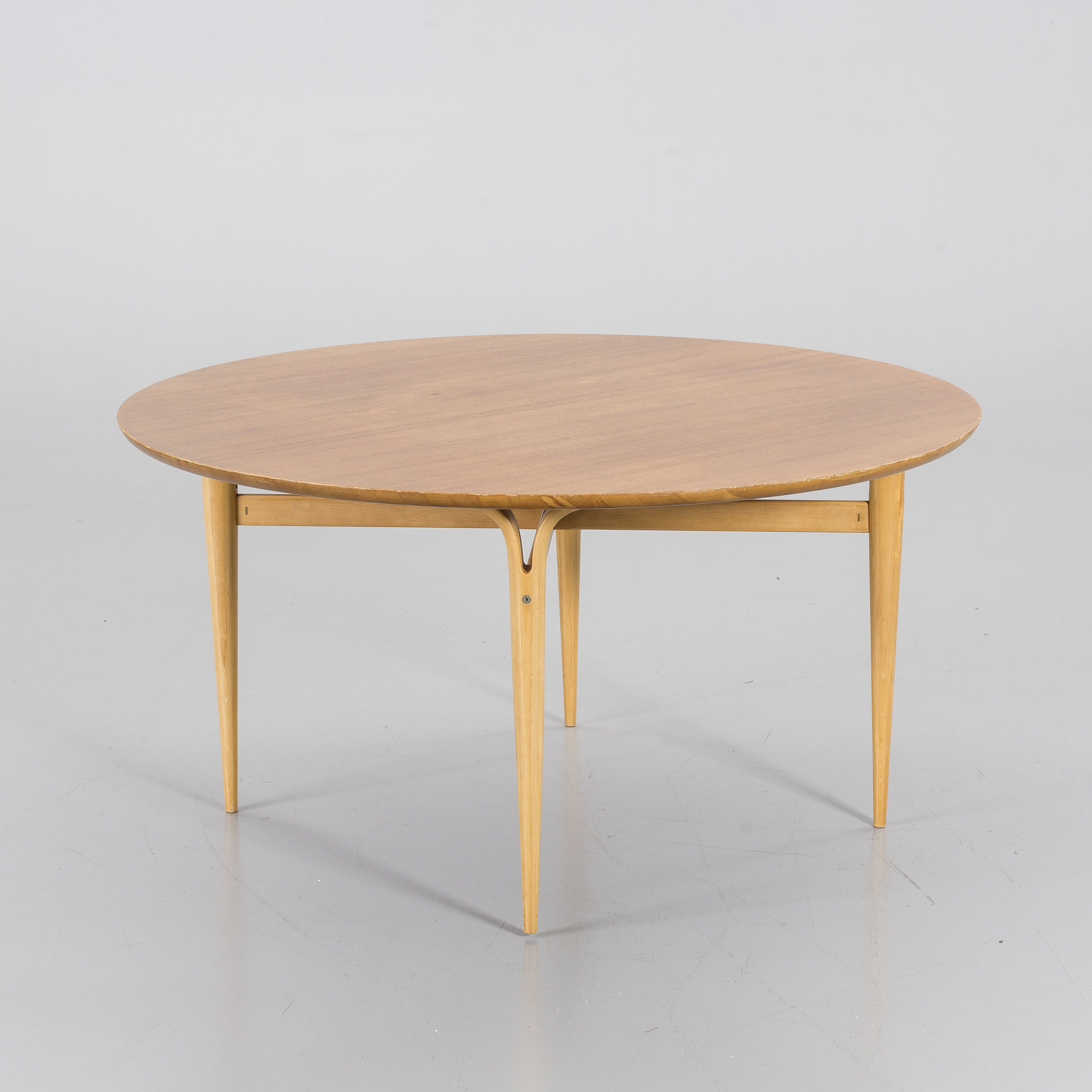 BORD, Bruno Mathsson, Firma Karl Mathsson, 1900-talets mitt. - Bukowskis