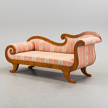 A mid 19th century chaise longe canapé divan. - Bukowskis