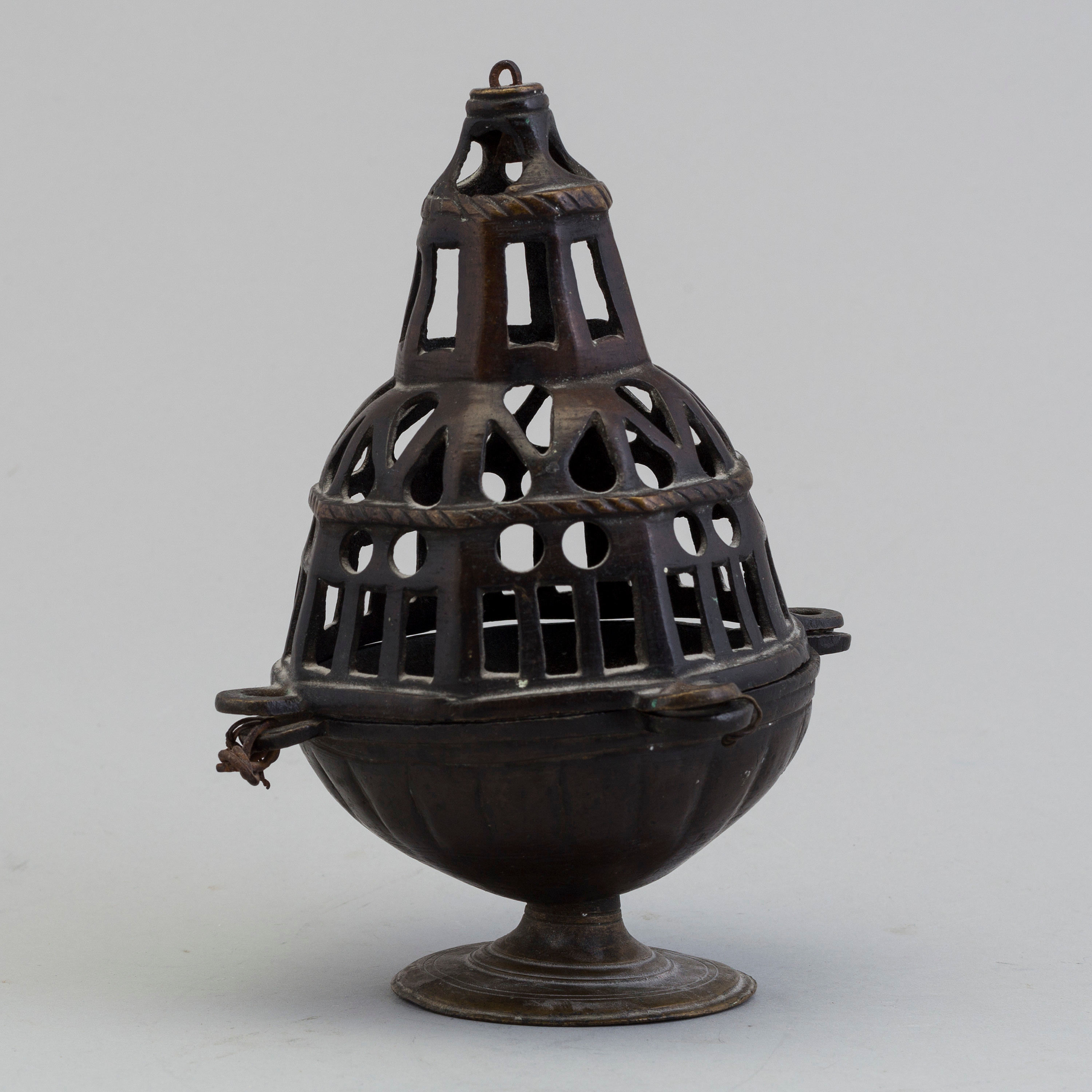 A BRONZE CENSER, probably northern european, late medieval. - Bukowskis