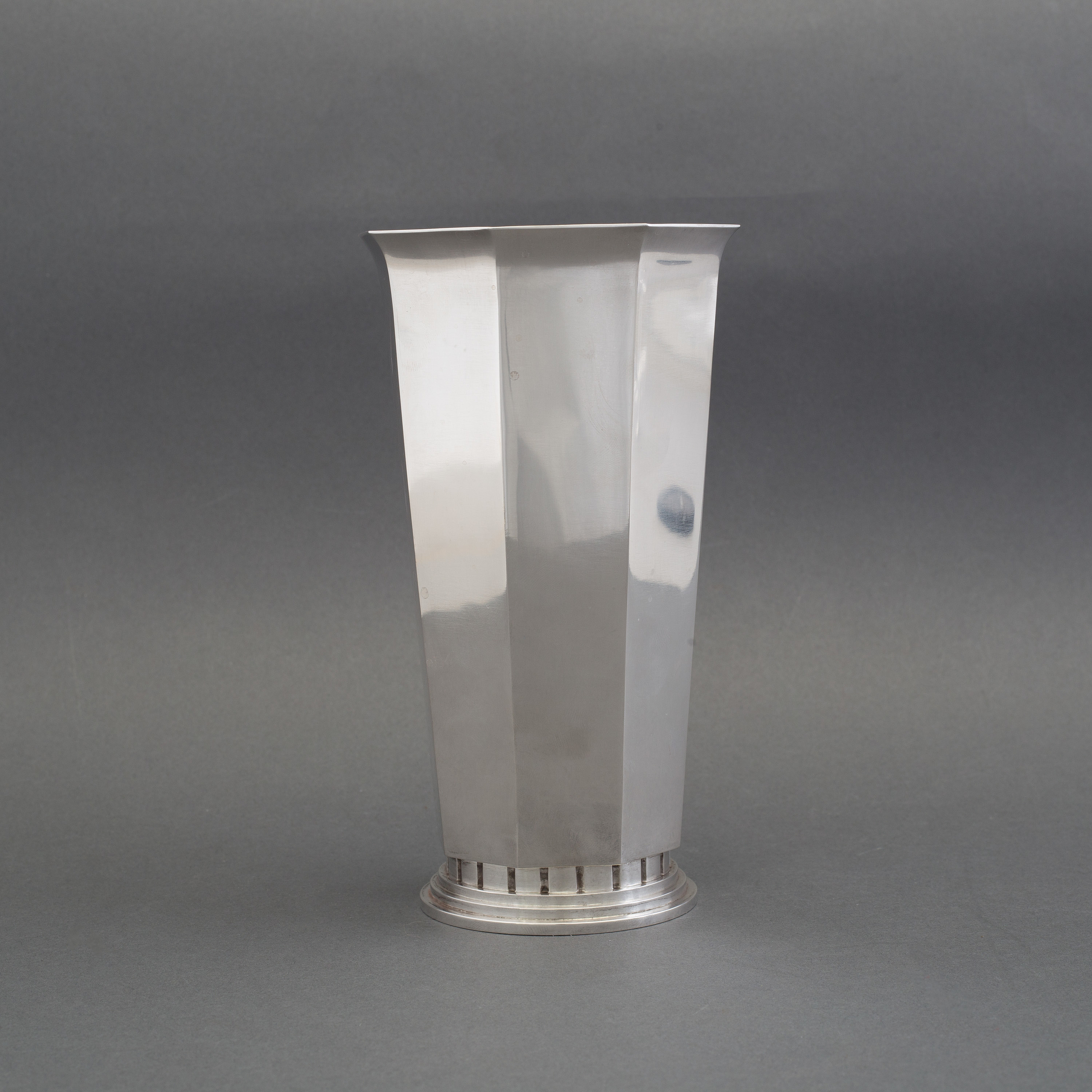 VAS, silver, Atelier Borgila, Stockholm, 1946. - Bukowskis