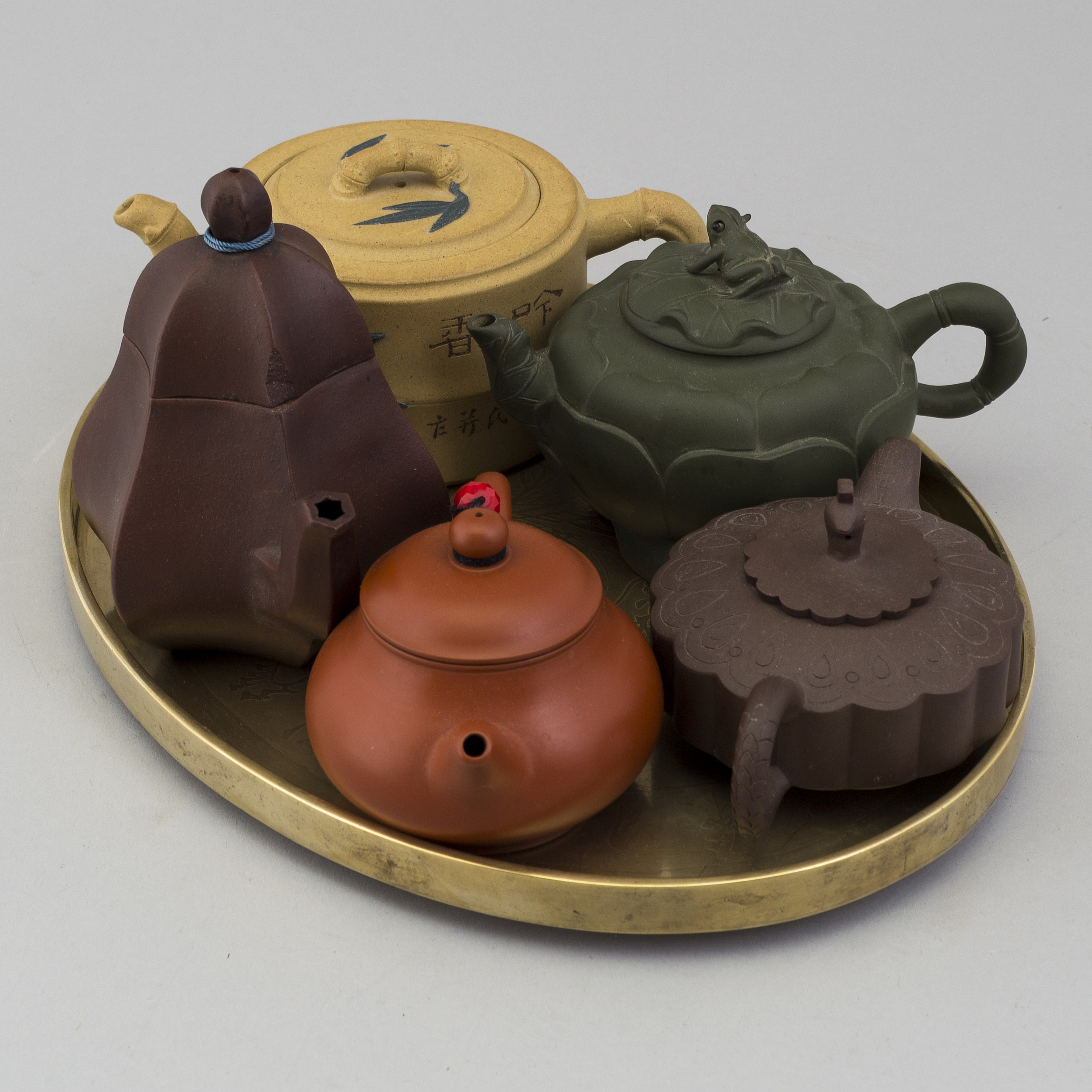 Five Chinese Yi-xing teapots, second half of the 20th century. - Bukowskis