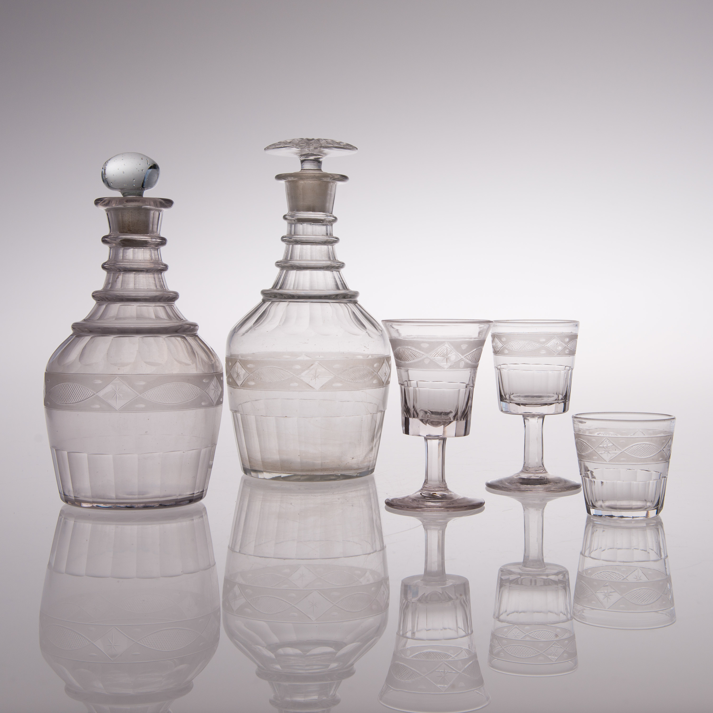 A 19th century Russian glassware set consisting of 32 pieces. - Bukowskis