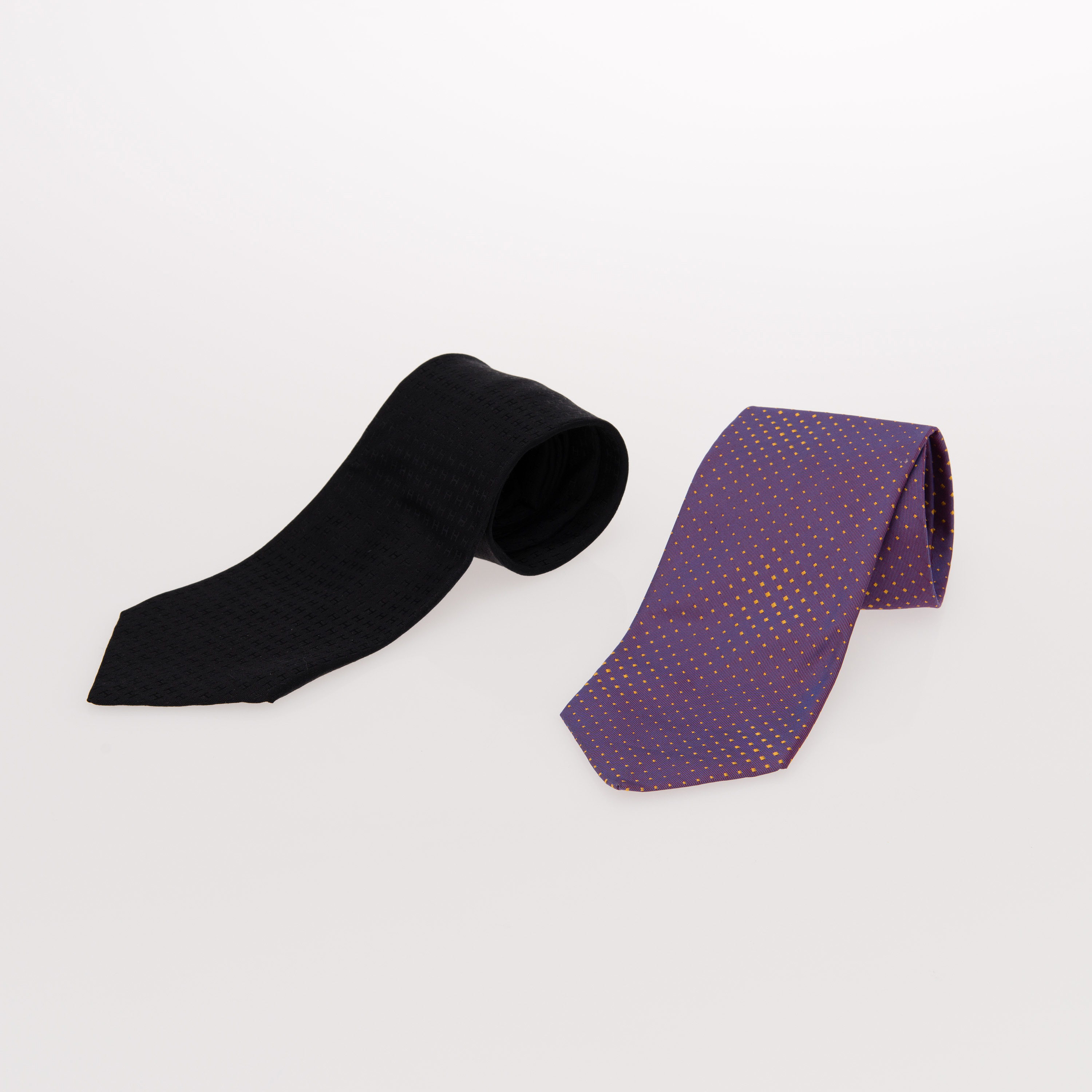 Two ties, Hermès. - Bukowskis