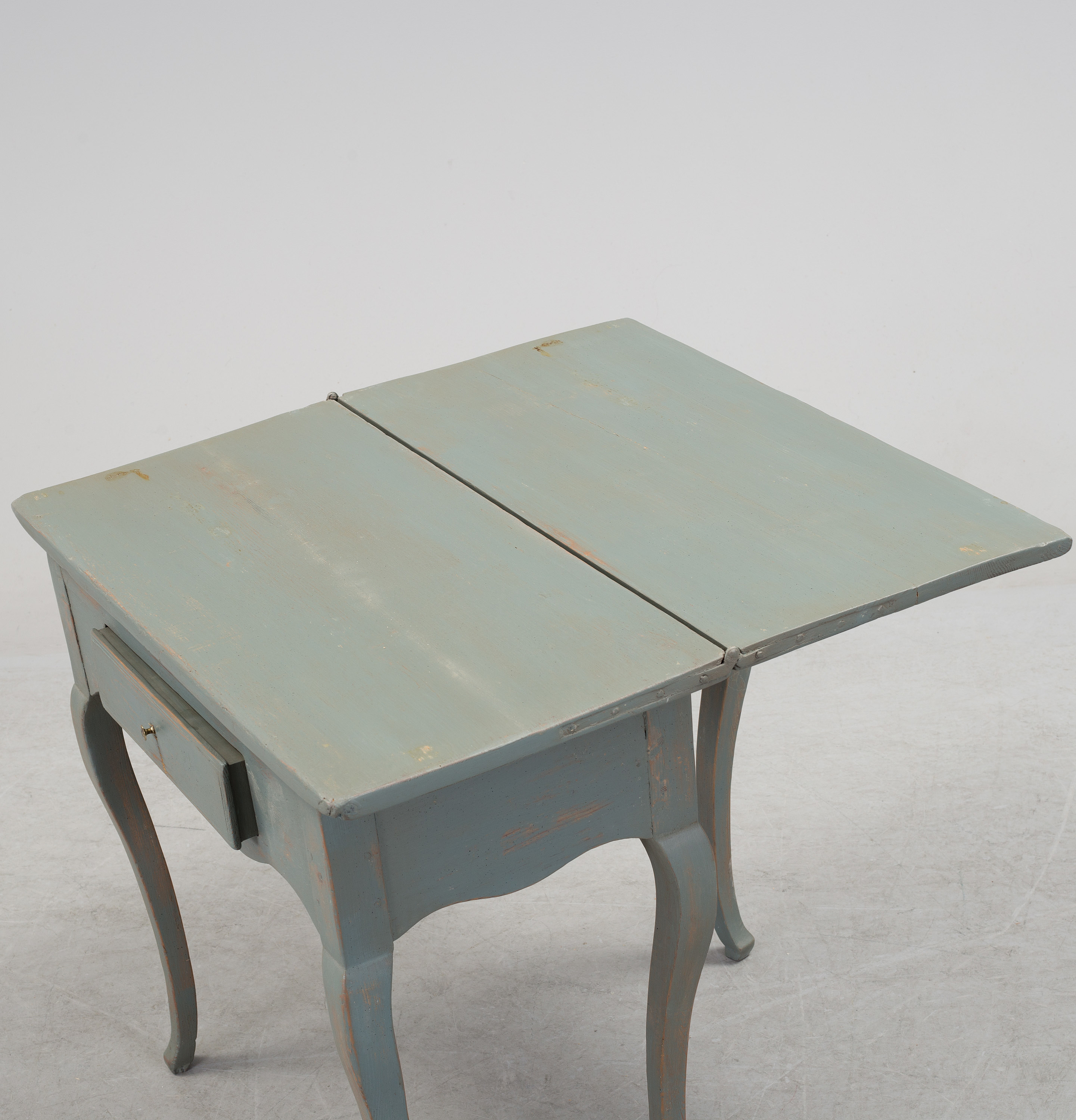 a rococo game table from the 18th century. - Bukowskis